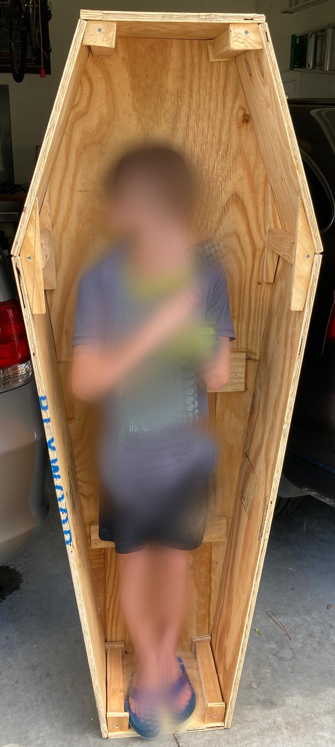 Arduino Motorized Opening Coffin for Halloween : 24 Steps - Instructables