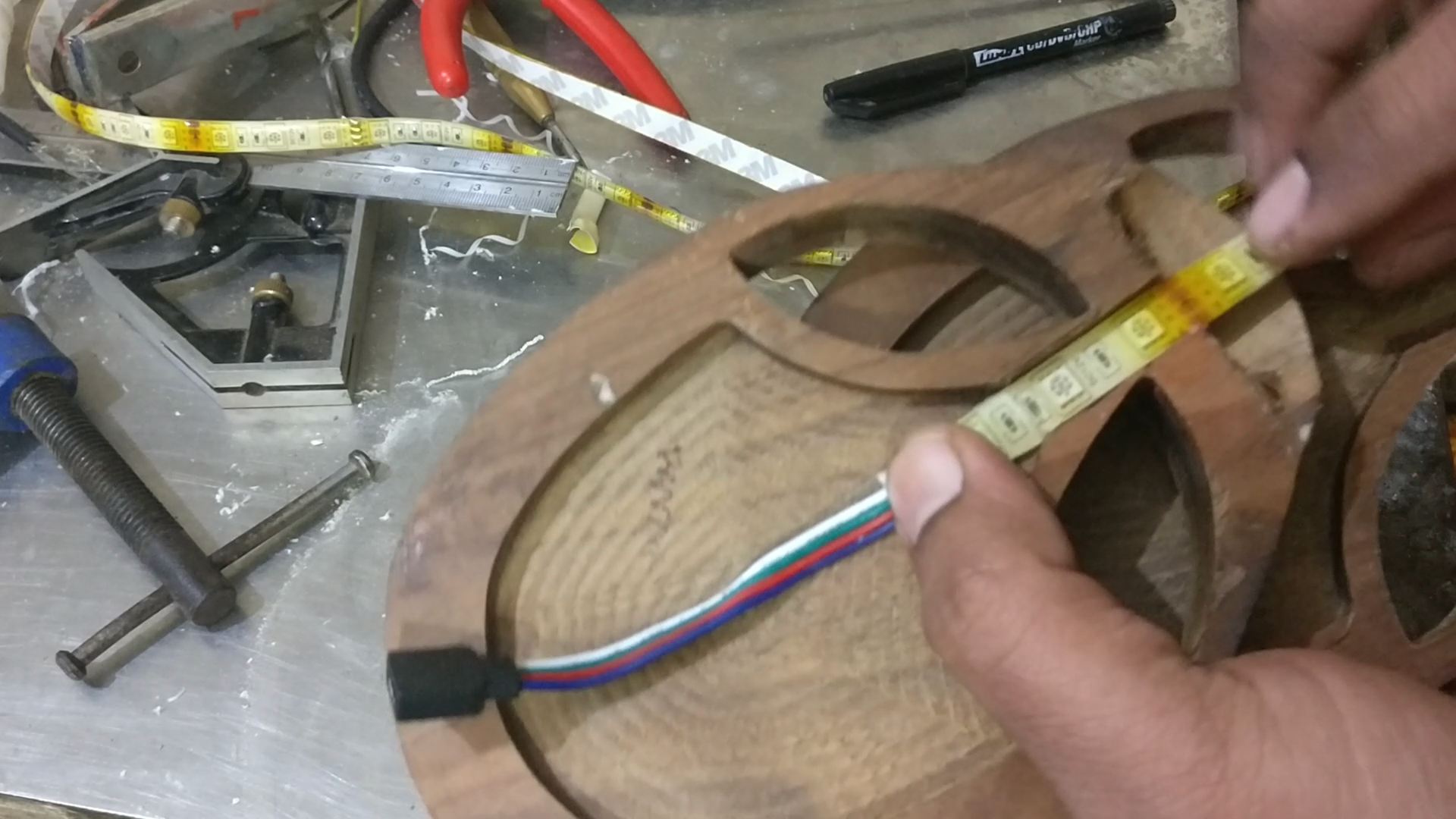 RGB Alienware Headphone Stand : 13 Steps (with Pictures) - Instructables