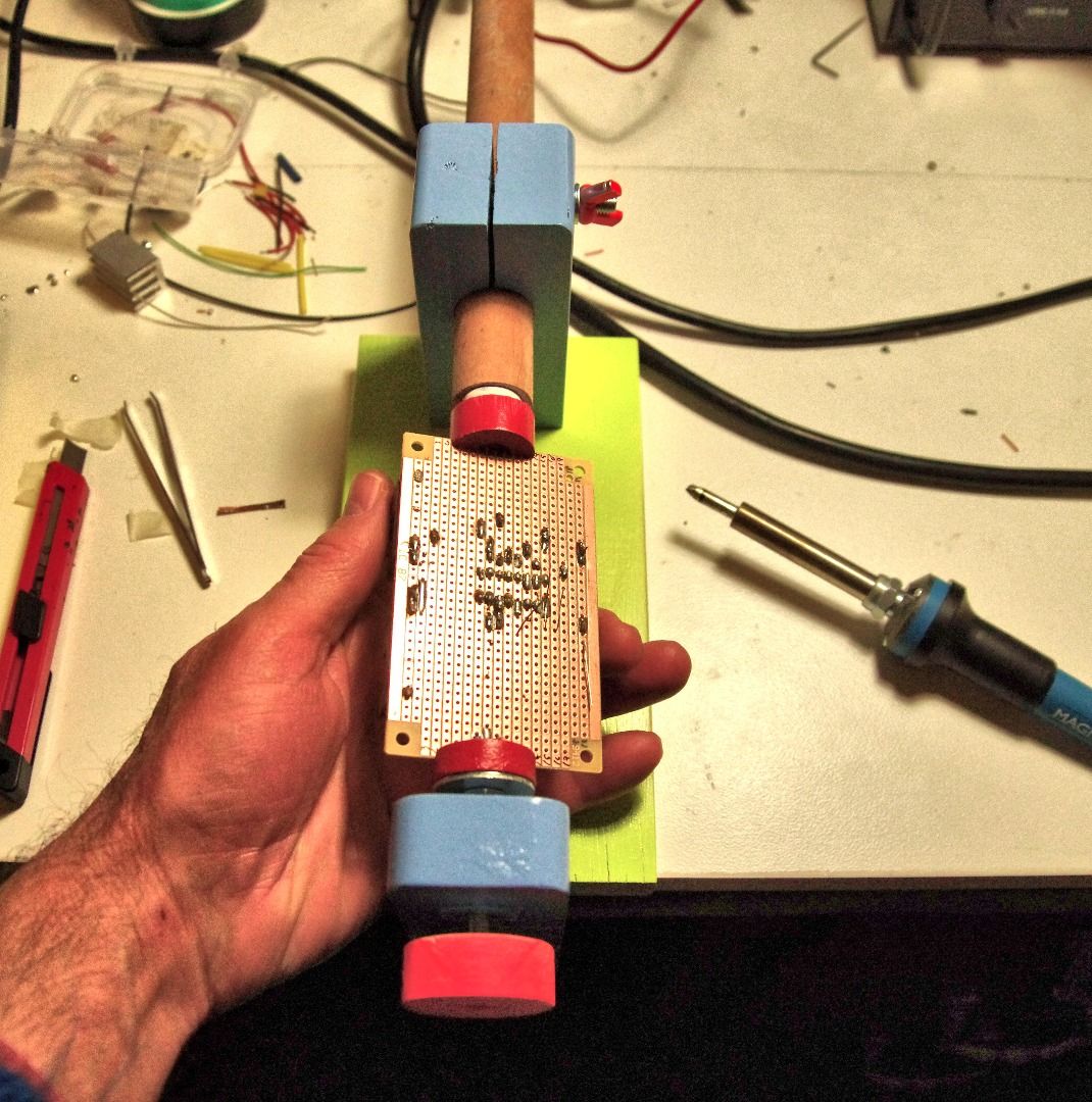 Sturdy Circuit Board Holder : 7 Steps (with Pictures) - Instructables