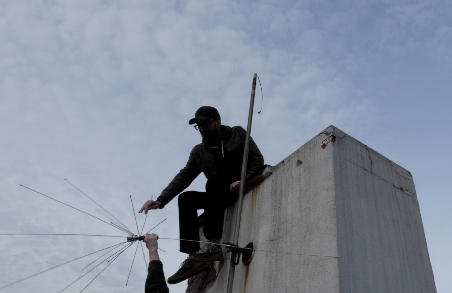 Urban Rooftop Ham Radio Antenna : 8 Steps (with Pictures) - Instructables