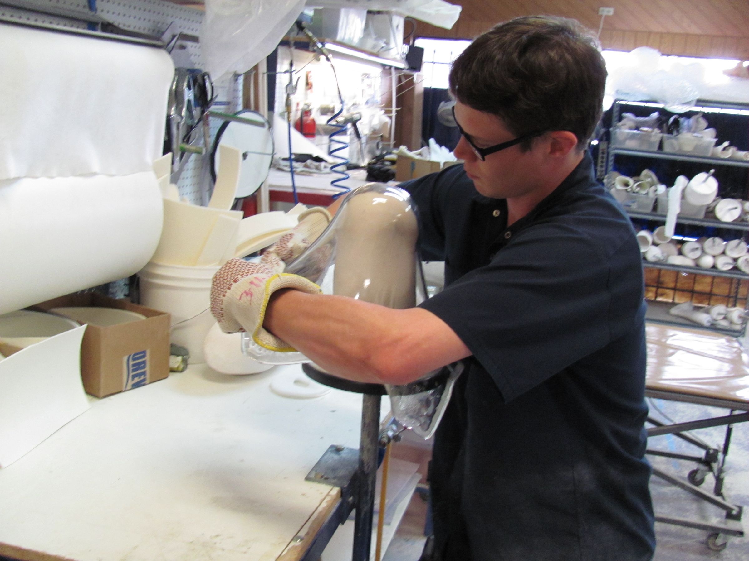 How a Prosthetic Leg Is Made! : 5 Steps (with Pictures) - Instructables