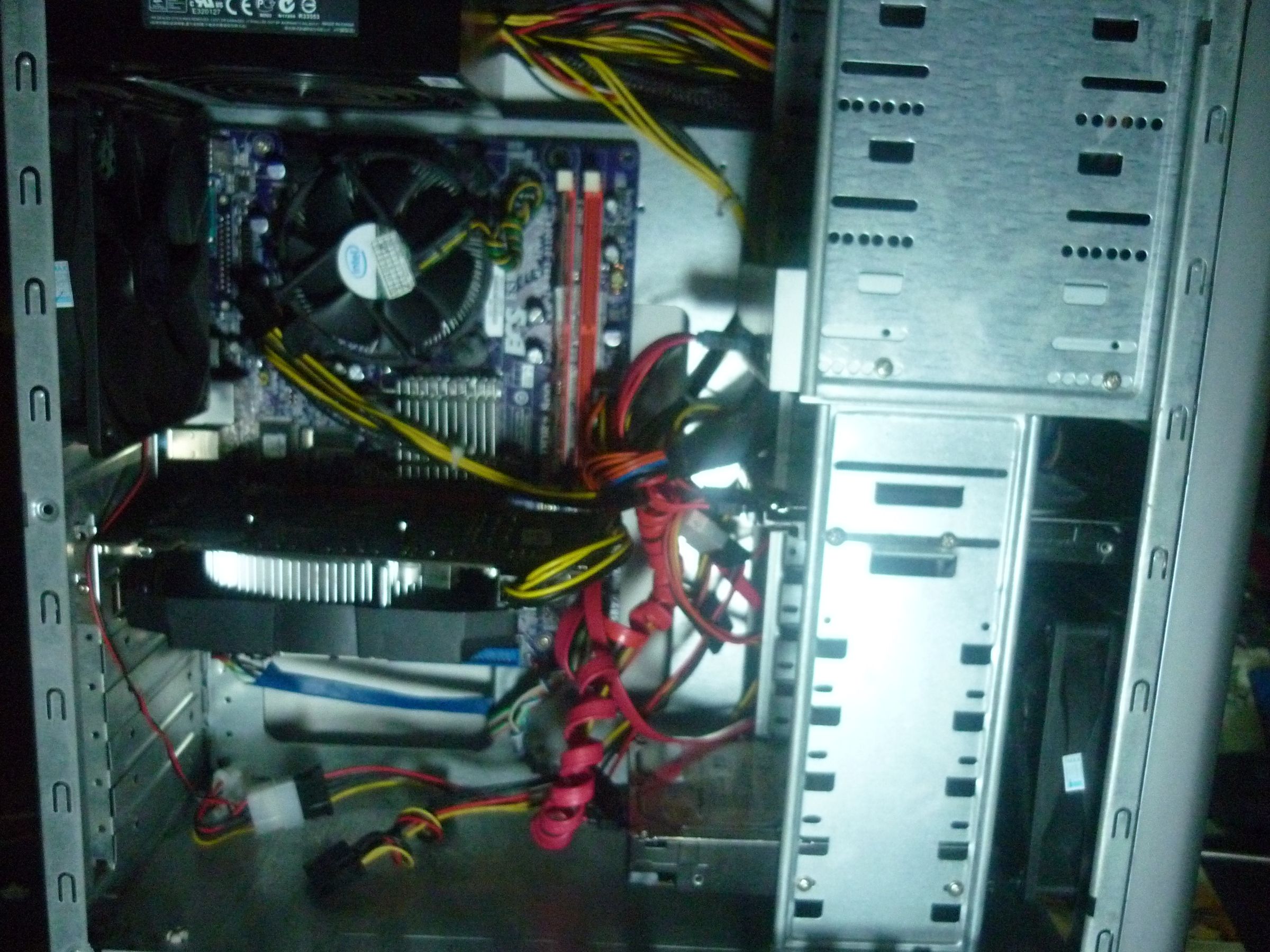 PC Cable Management on a Bad/Small Case : 8 Steps - Instructables