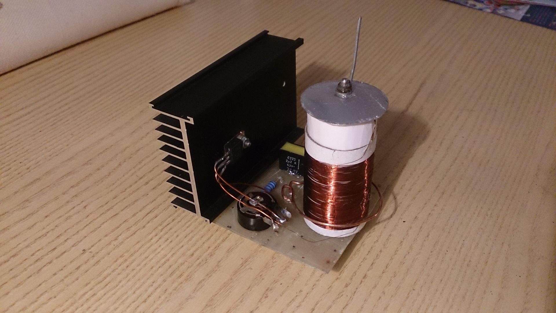 Simple SSTC : 3 Steps - Instructables