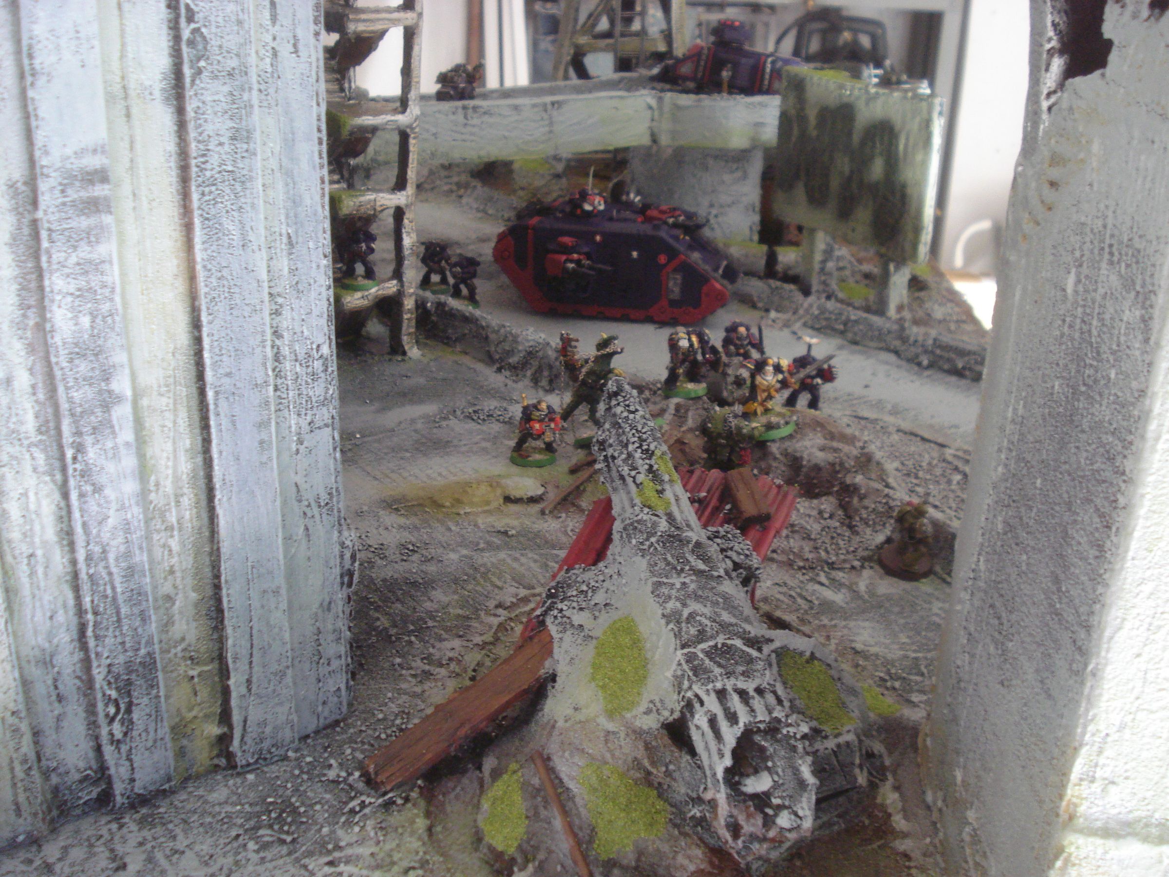 Turning a Cardboard City Into a Warhammer 40K Terrain : 12 Steps (with ...