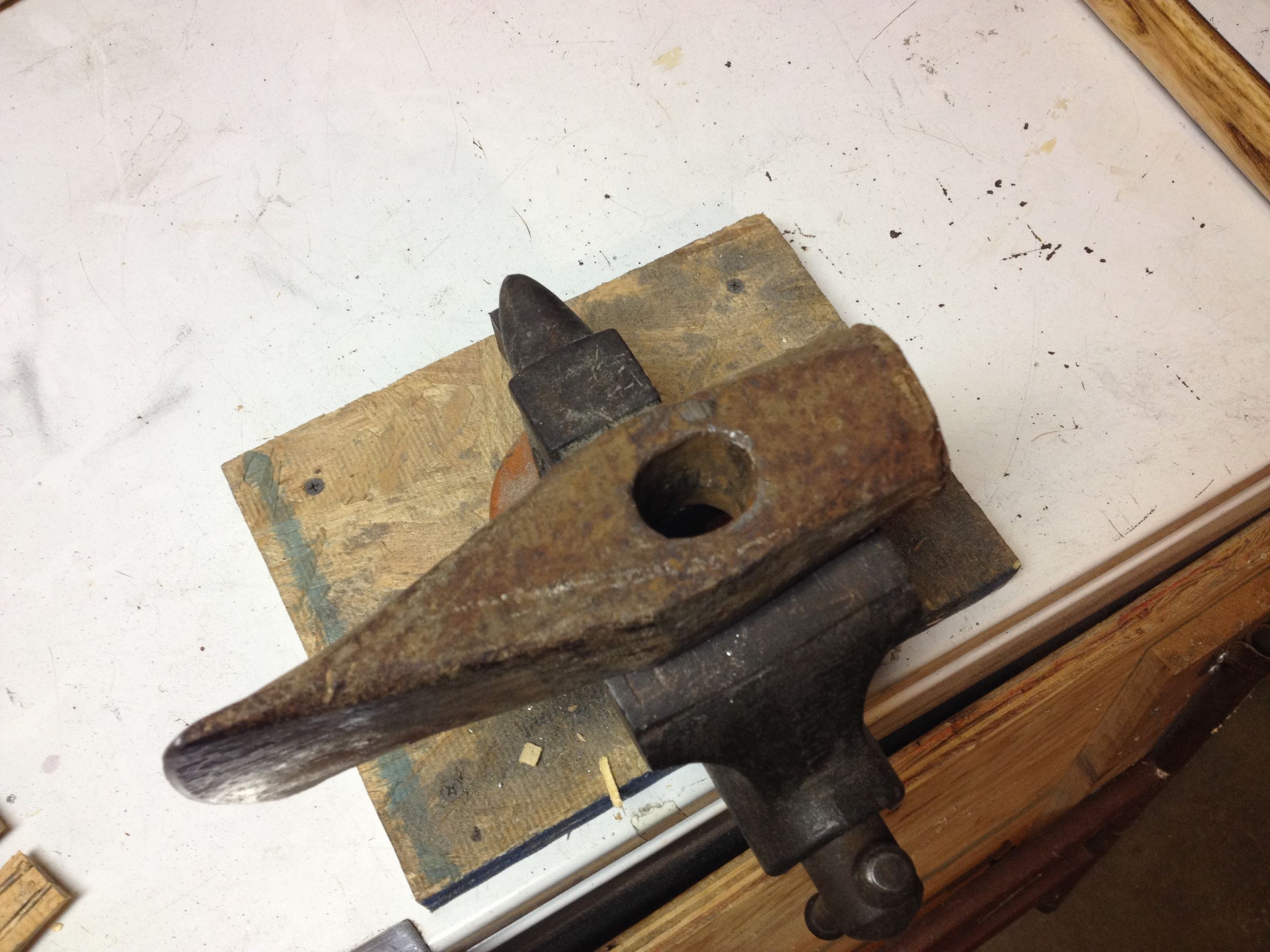 How to Re-handle an Axe... : 6 Steps (with Pictures) - Instructables