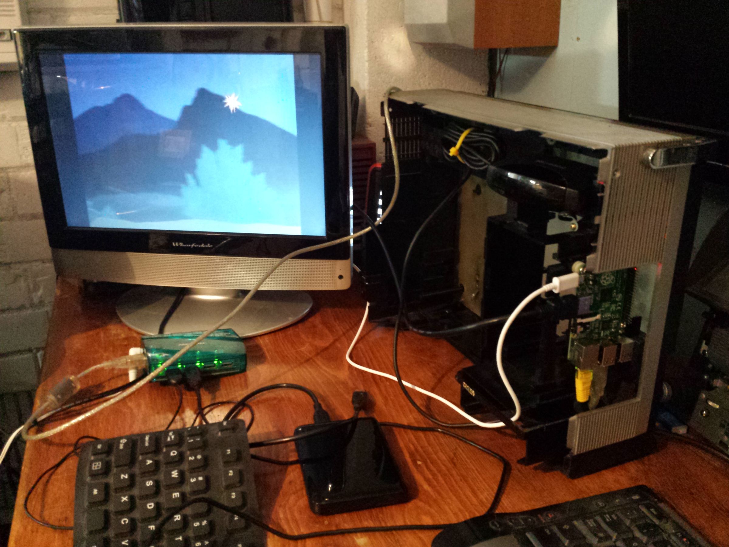 1981 Portable VCR Raspberry PI Media Centre : 12 Steps (with Pictures) - Instructables