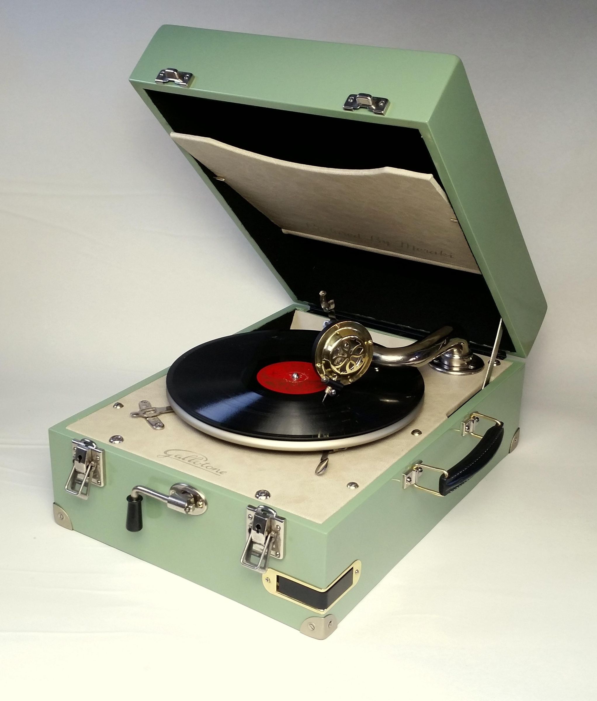 Give an Old Gramophone Some New Life! : 18 Steps (with Pictures ...