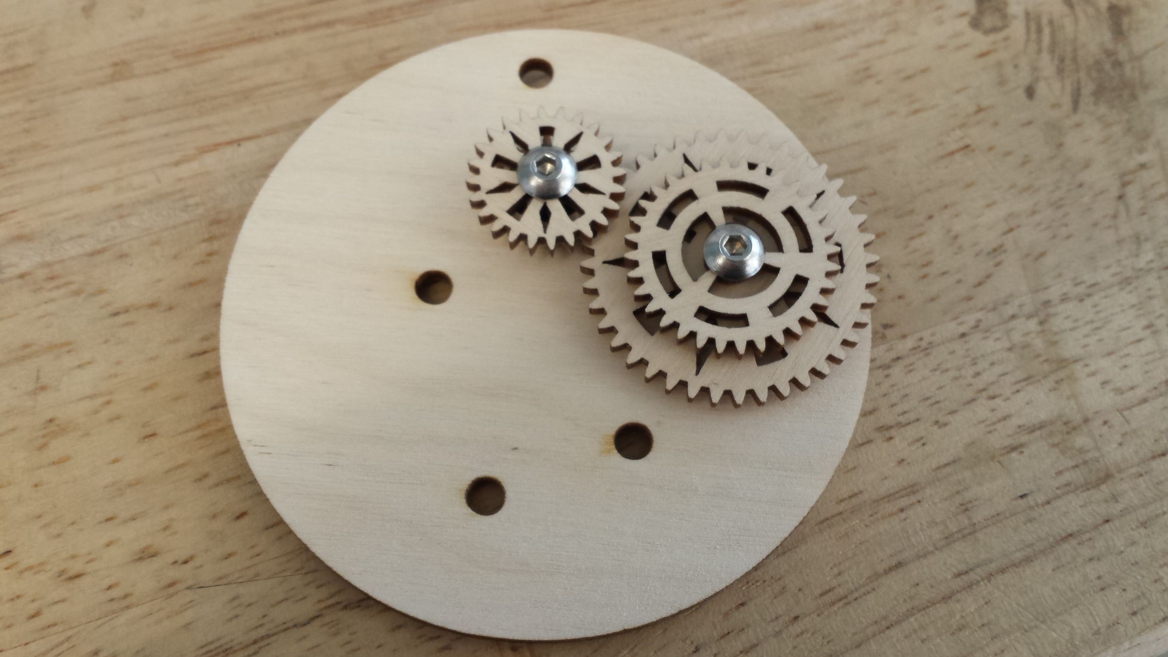 Wooden Gear Trains : 17 Steps (with Pictures) - Instructables