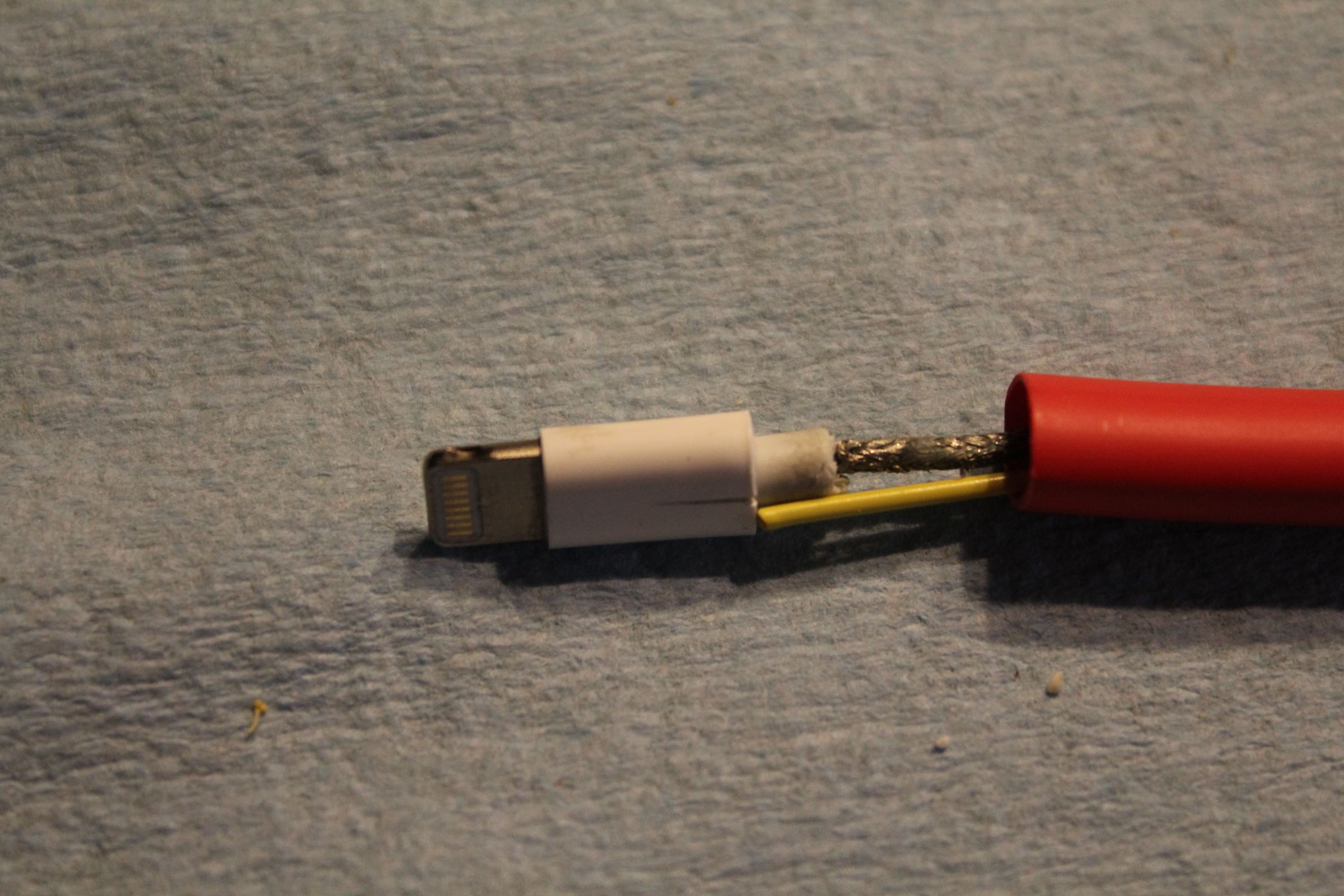 Fix a Frayed IPhone Cable With Adhesive-Lined Heat-Shrink Tubing : 4 ...
