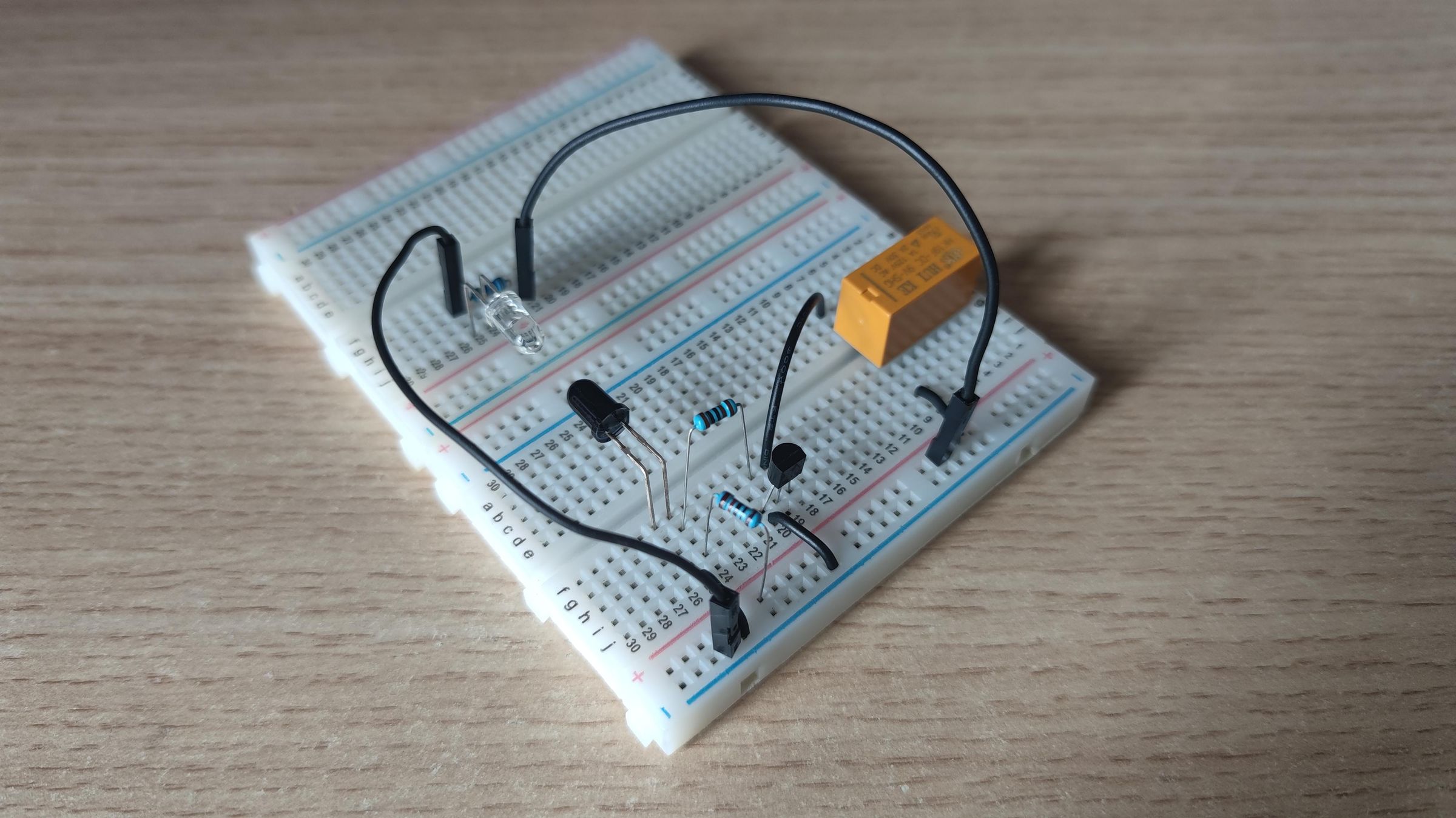 Intro to IR Circuits : 9 Steps (with Pictures) - Instructables