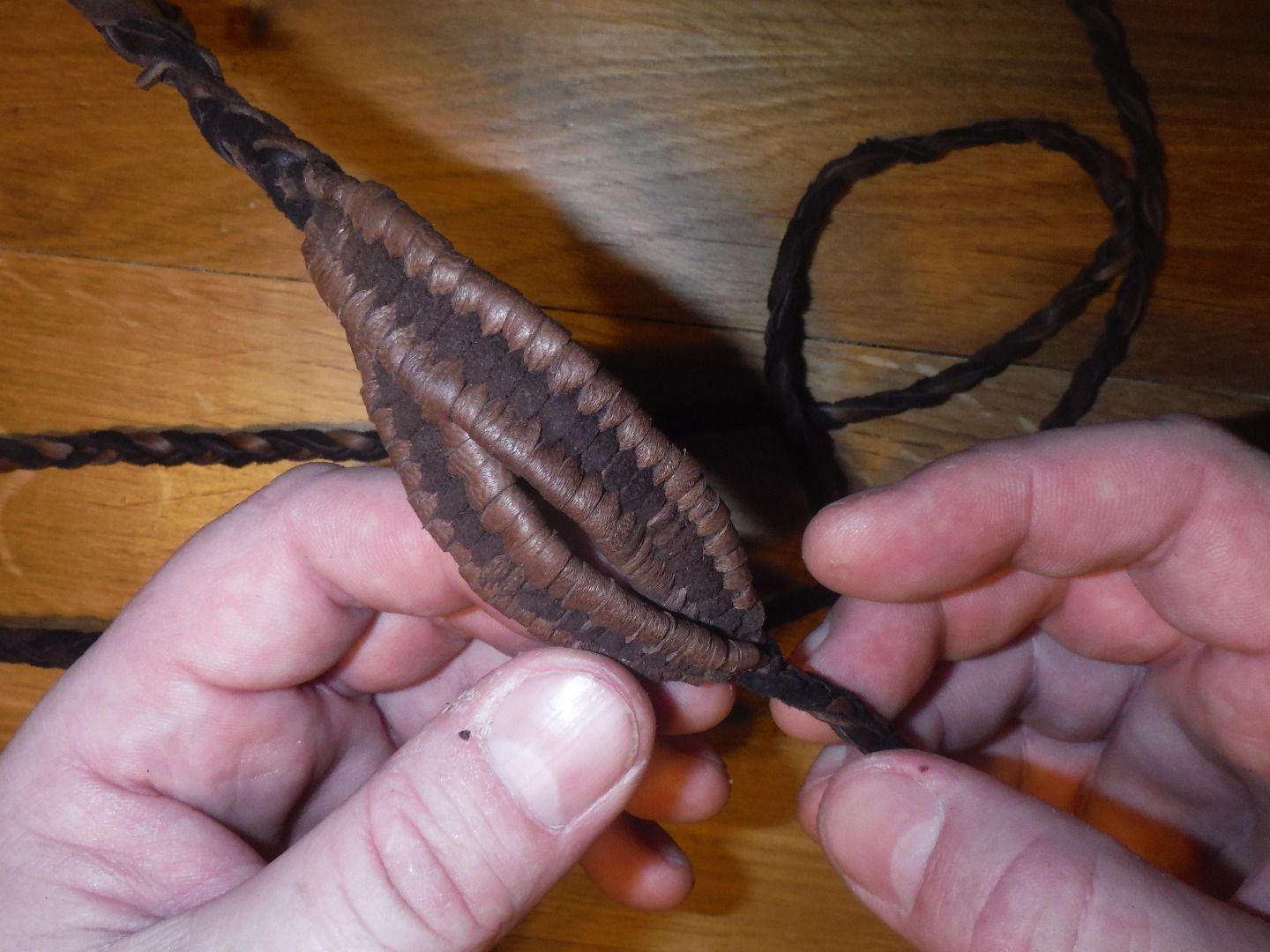 Aztec Split Pouch Sport/Hunting Stone Sling : 9 Steps (with Pictures ...