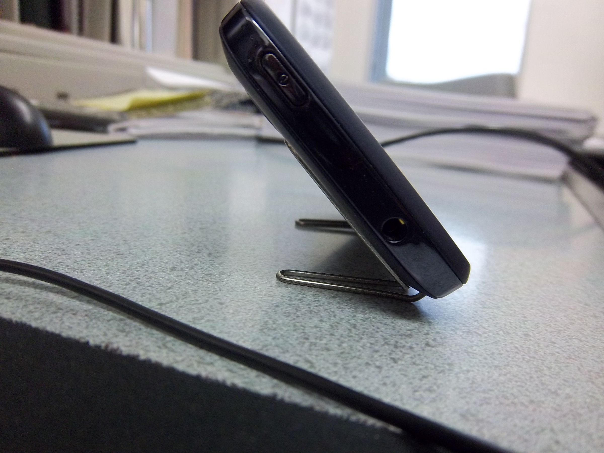 $0.02 Paperclip Phone Stand - Instructables