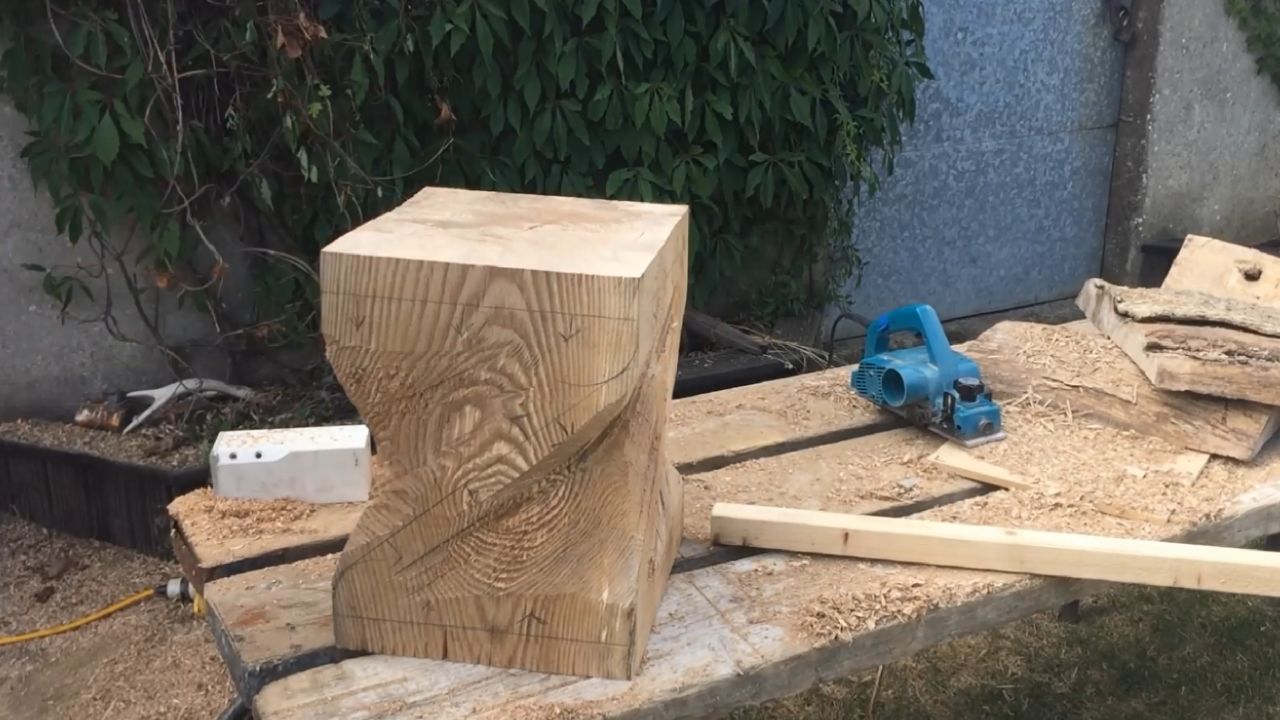 Twisted Stool / End Table : 14 Steps (with Pictures) - Instructables