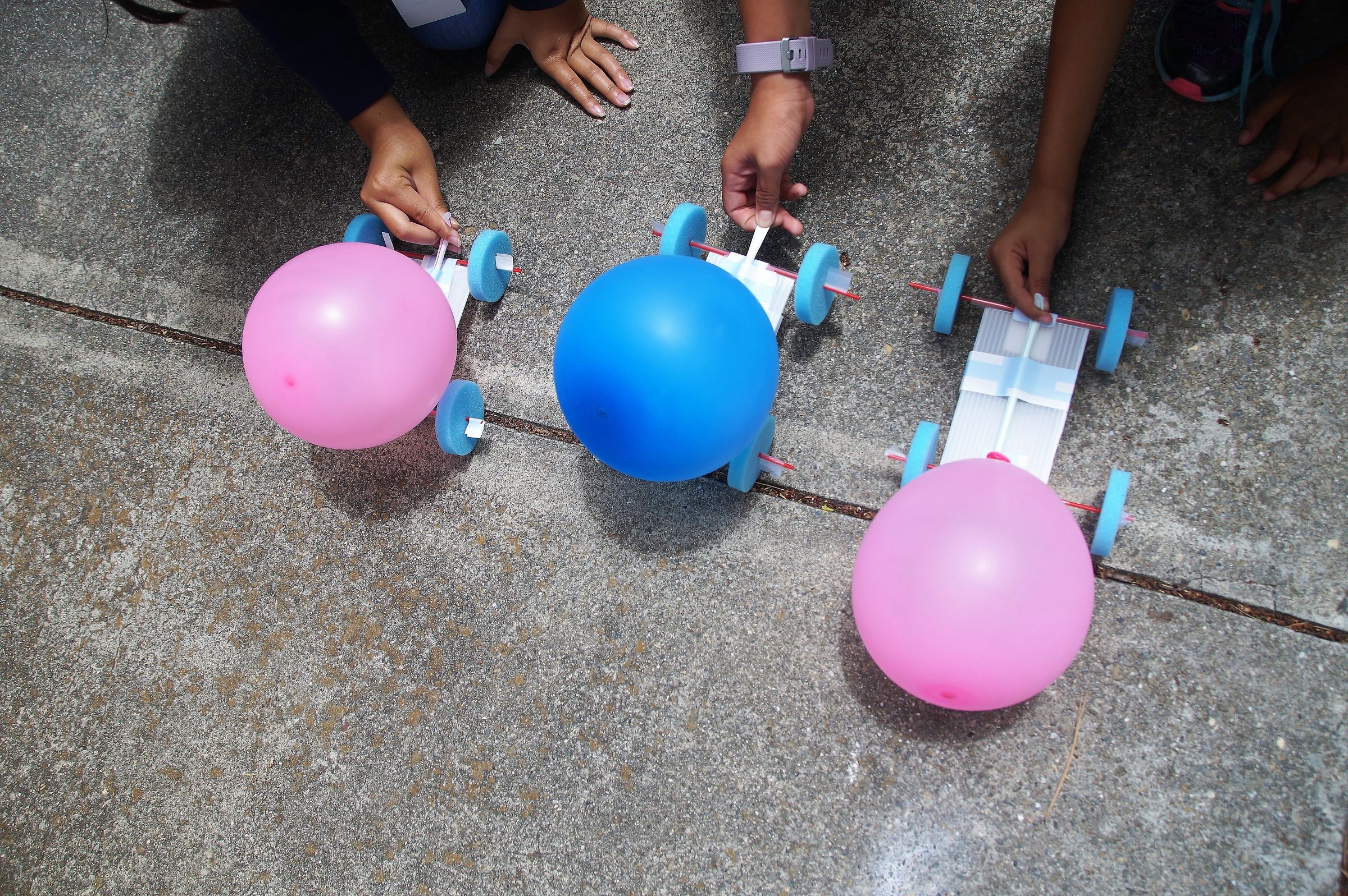 Balloon Rocket Cars : 9 Steps (with Pictures) - Instructables