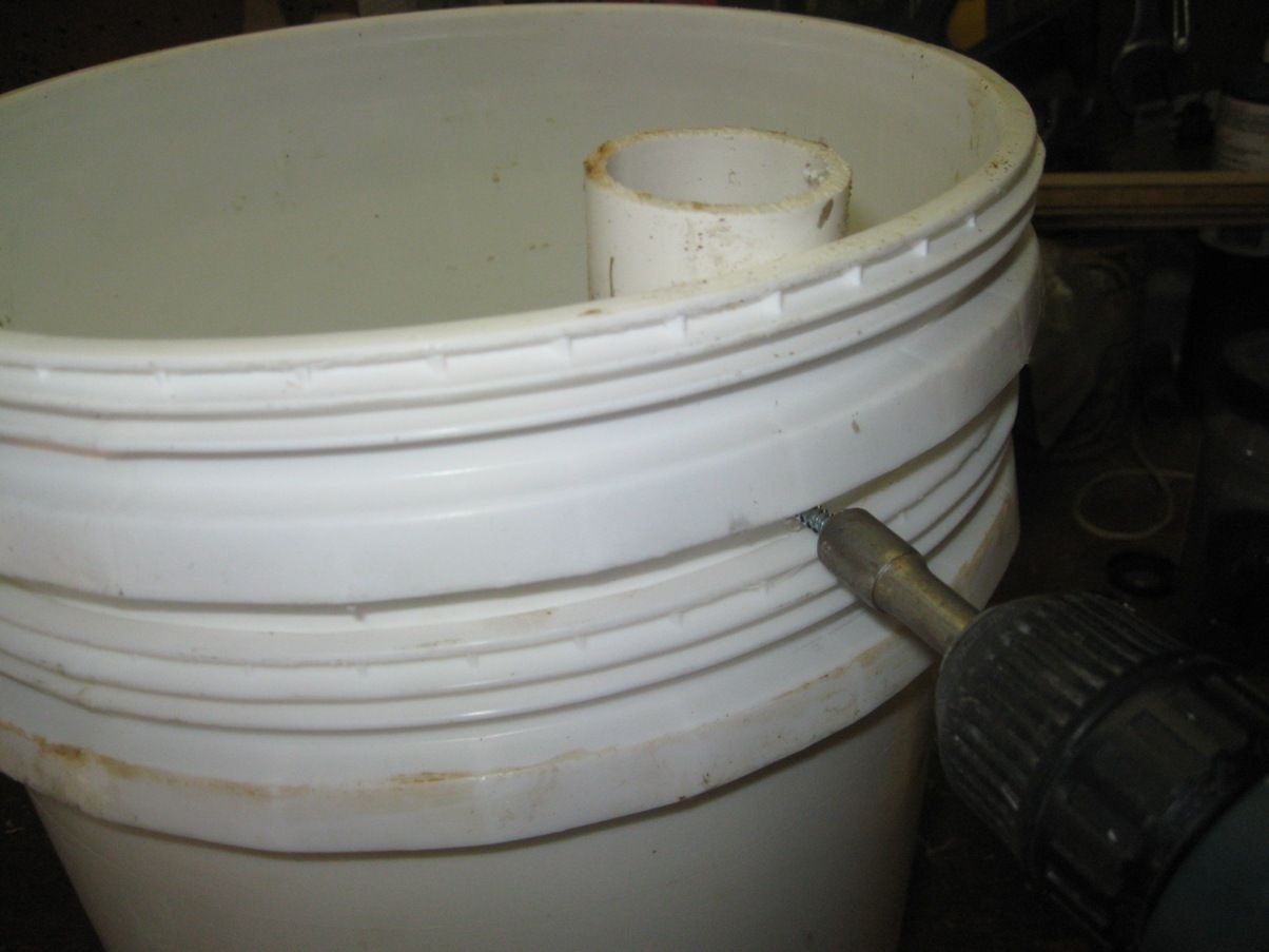 Self-watering Bucket Planter : 6 Steps (with Pictures) - Instructables