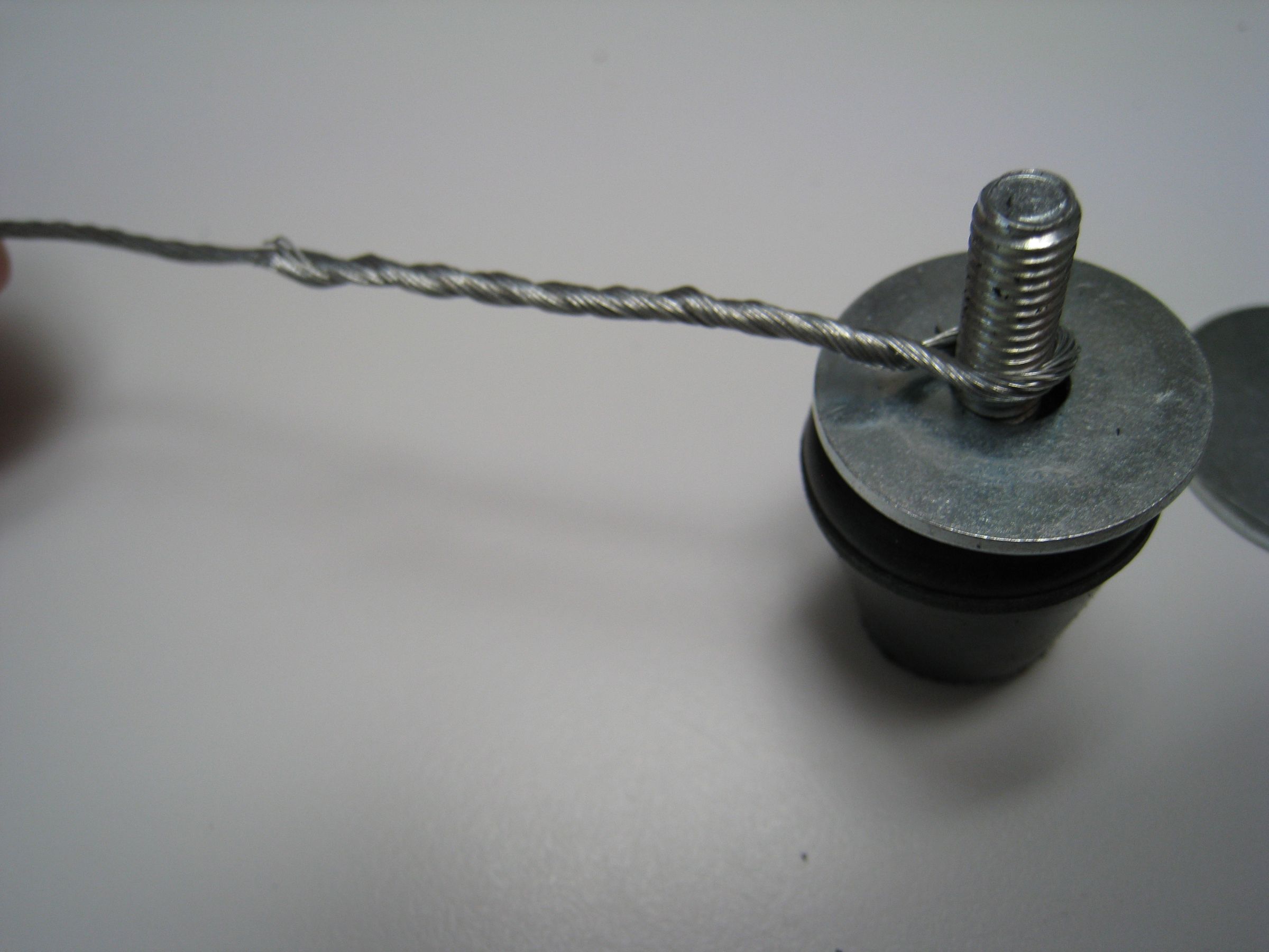 Flat Screen TV Wall Mount : 8 Steps - Instructables