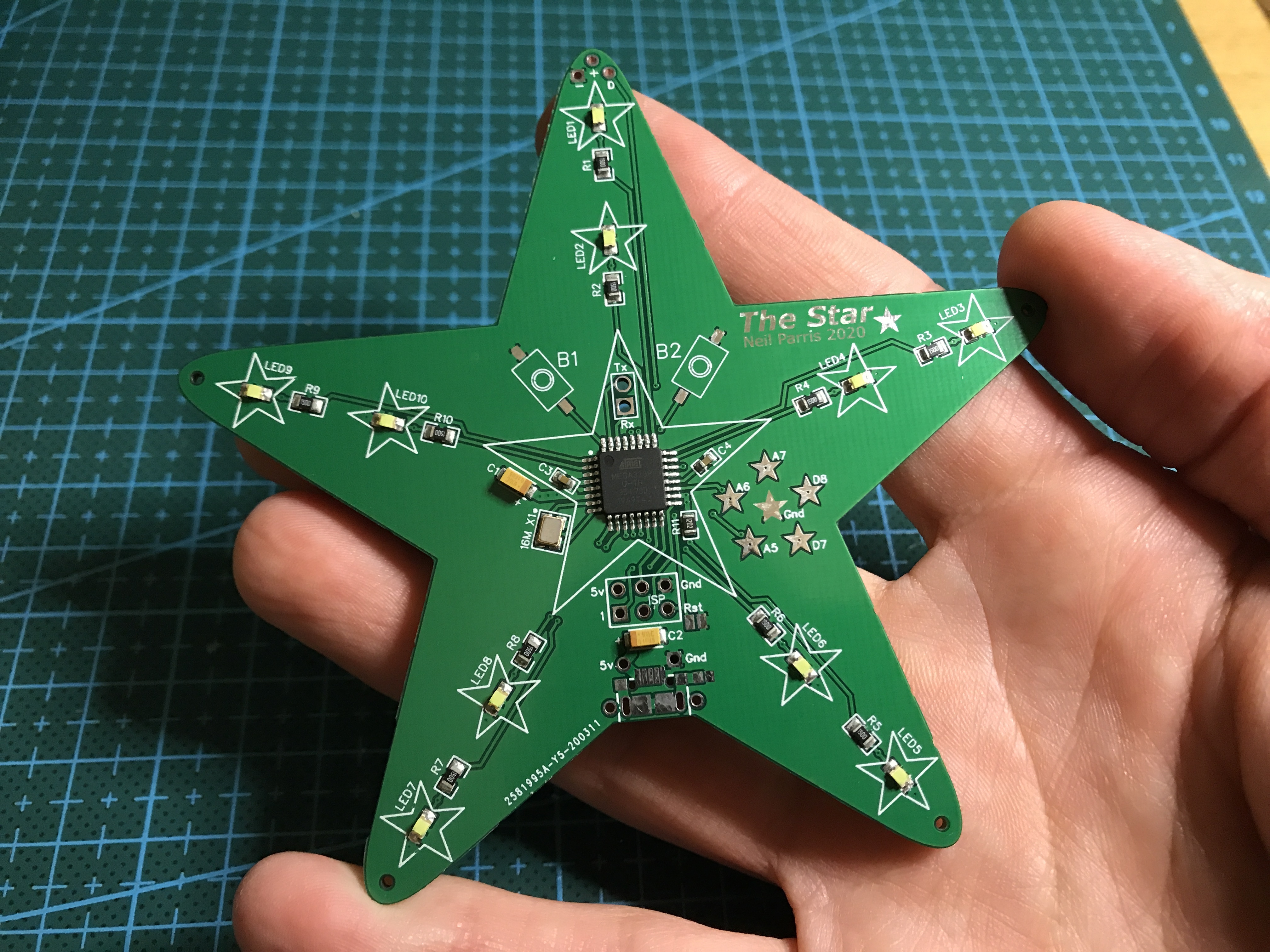 Learn How to Design a Custom Shaped PCB With EasyEDA Online Tools : 12 ...