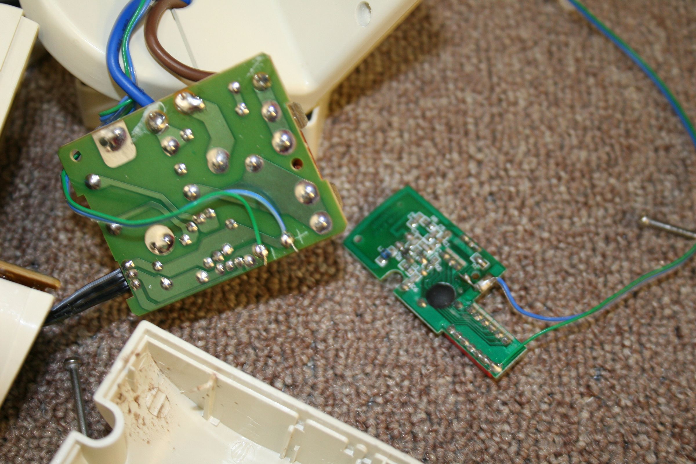 How to Make a Motion Activated Doorbell : 6 Steps - Instructables