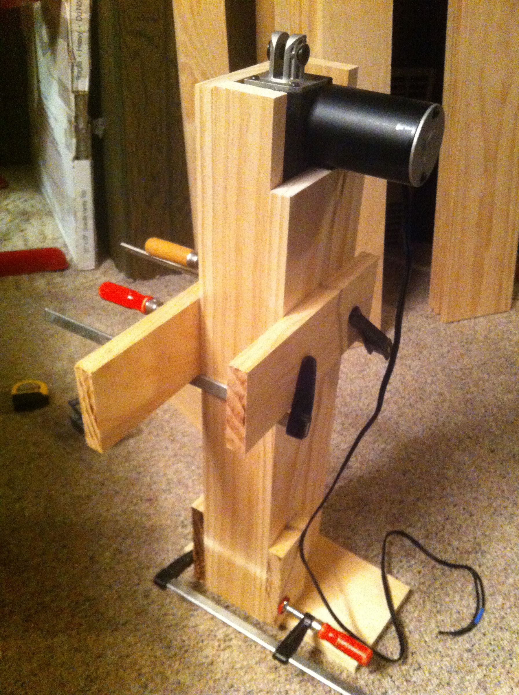 Electric Height Adjustable Desk : 6 Steps - Instructables