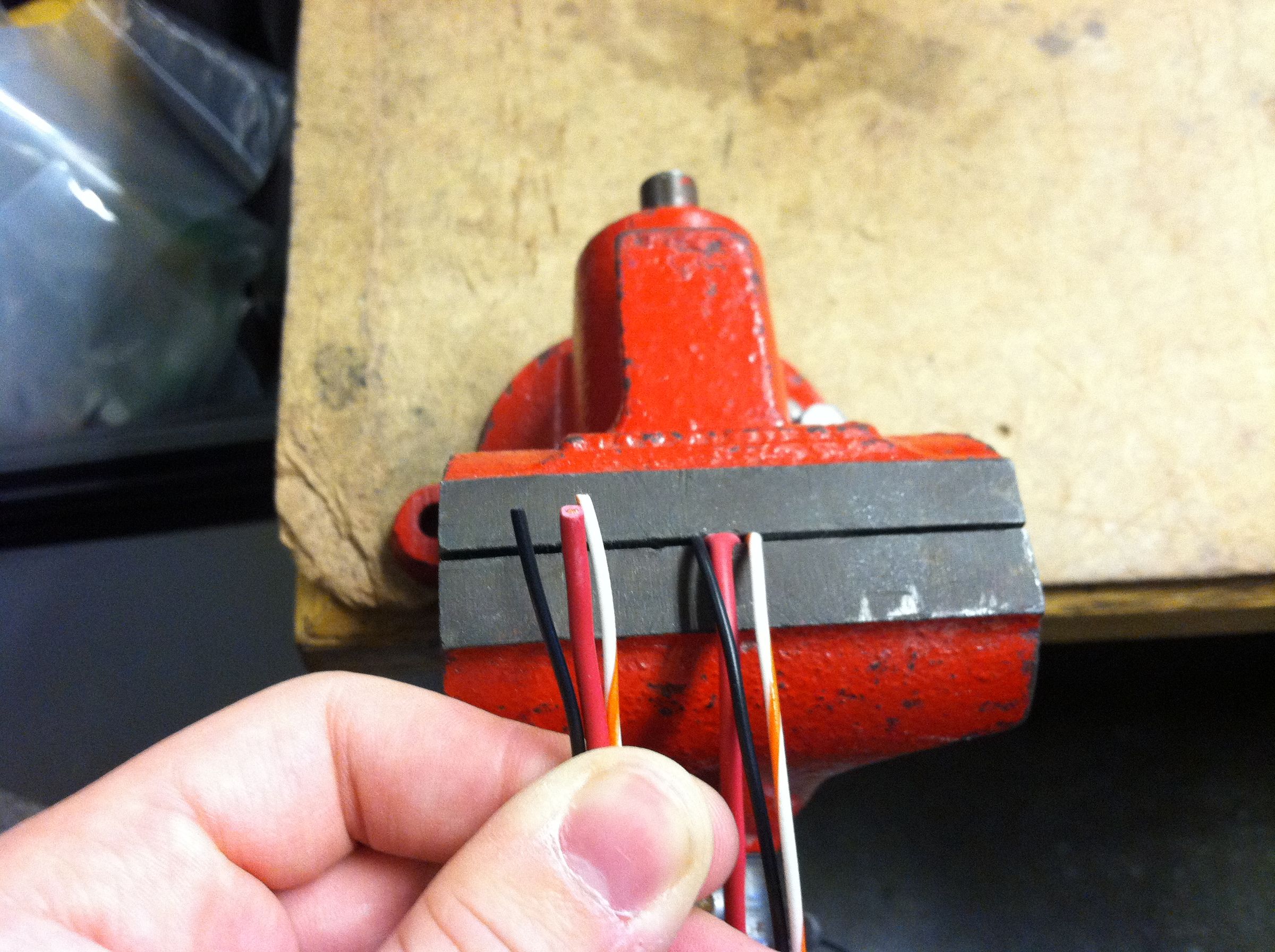Reduce Clutter by Twisting Wires : 5 Steps (with Pictures) - Instructables