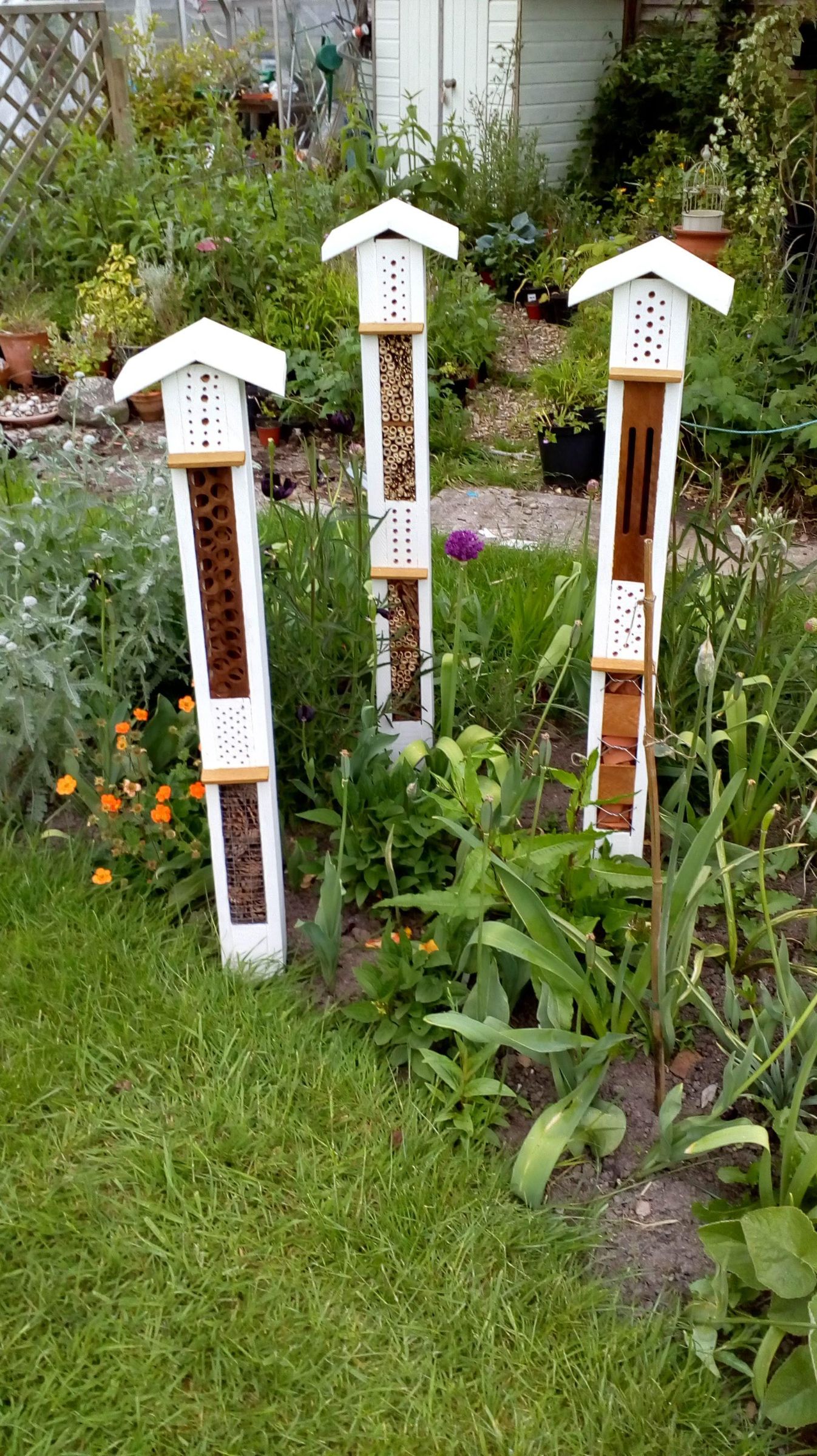 Bee & Bug Tower Hotel : 7 Steps (with Pictures) - Instructables