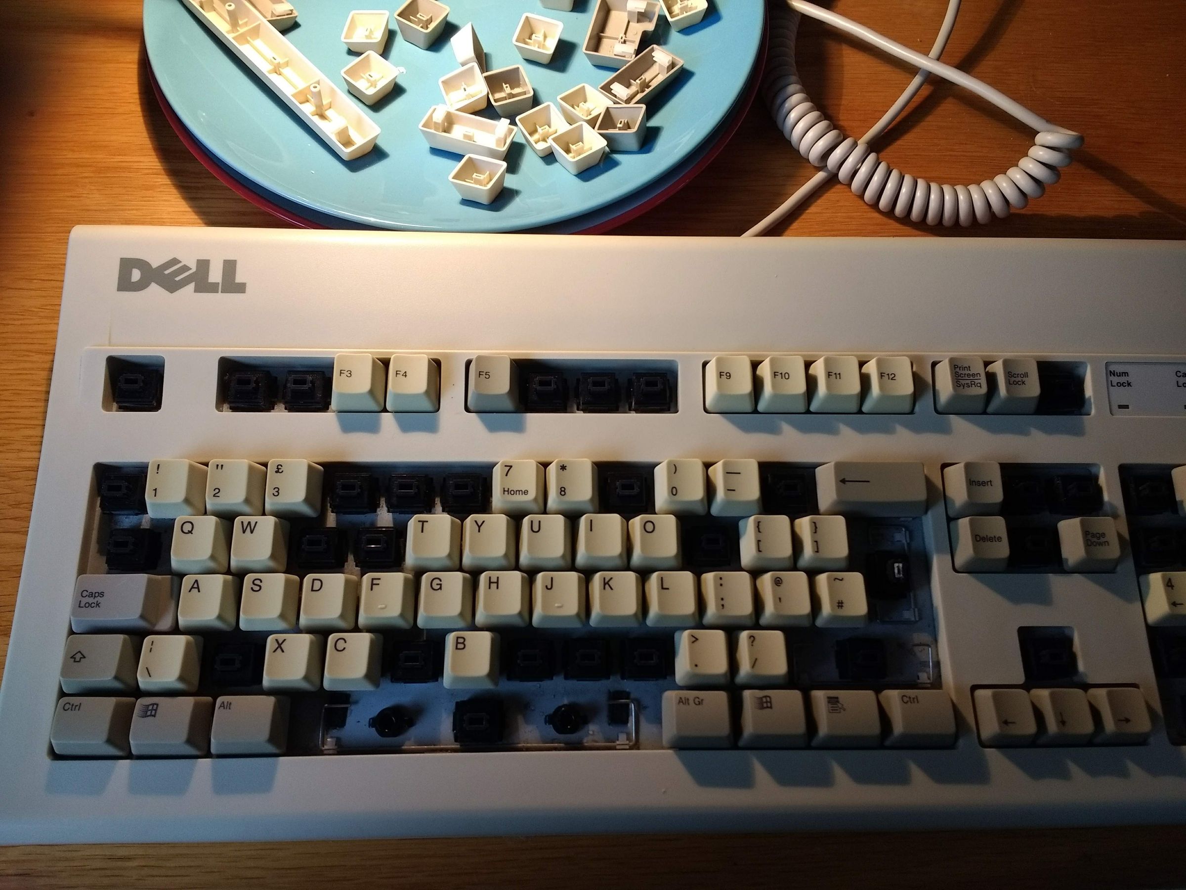 Clean an Old Mechanical Keyboard : 5 Steps (with Pictures) - Instructables
