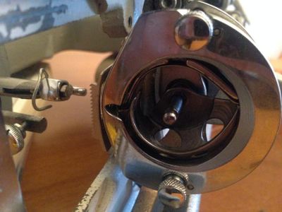 How to Service a Sewing Machine : 8 Steps (with Pictures) - Instructables