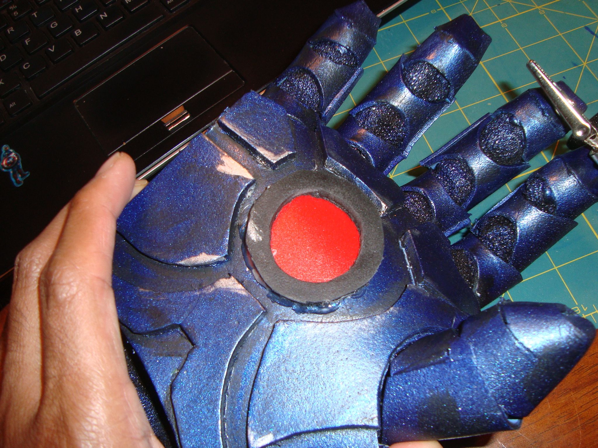 Stealth Iron Man With Electronics and Servos : 9 Steps (with Pictures ...