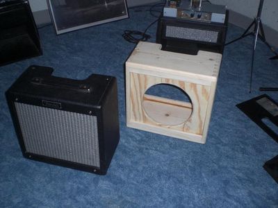 Building a Solid Pine Wood, Finger Jointed Guitar Amplifier Cabinet ...