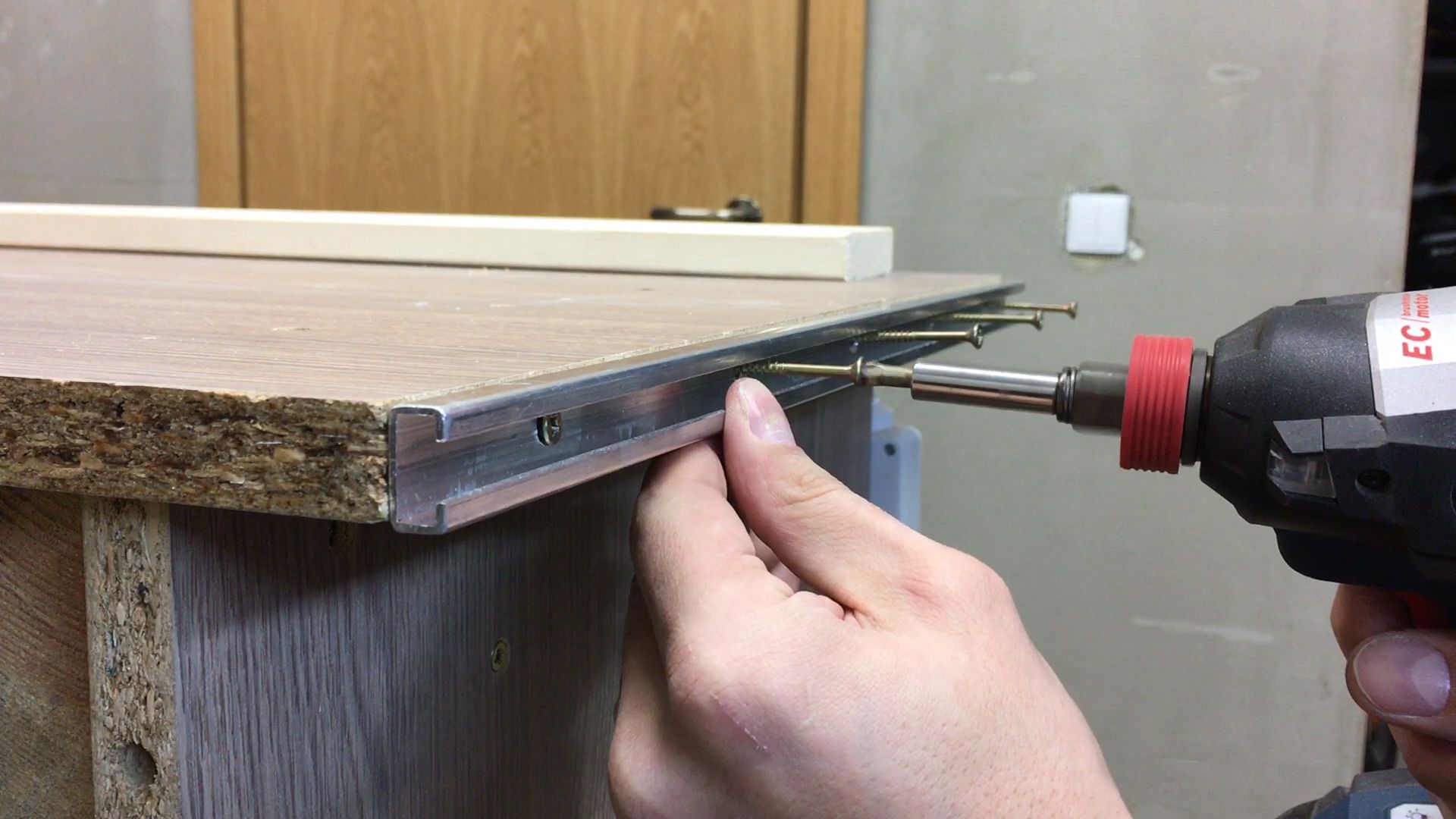 How to Make a Table Saw Fence for Homemade Table Saw : 8 Steps (with ...