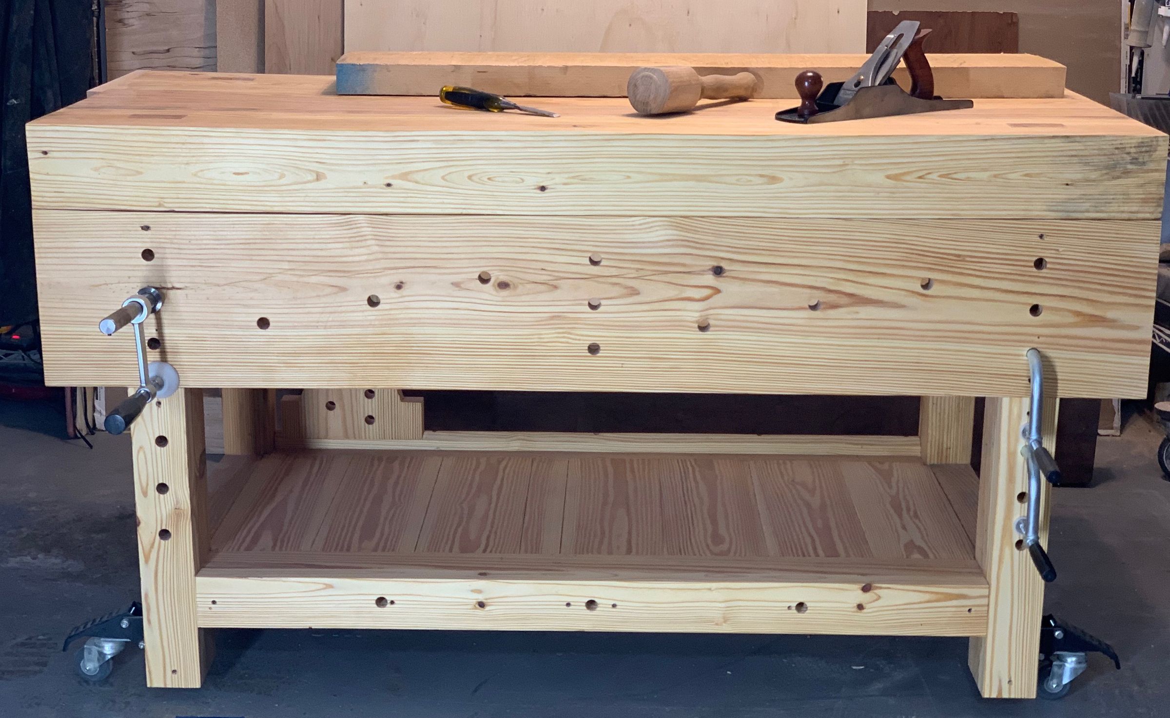 Hybrid Workbench Roubo/Nicholson : 13 Steps (with Pictures) - Instructables