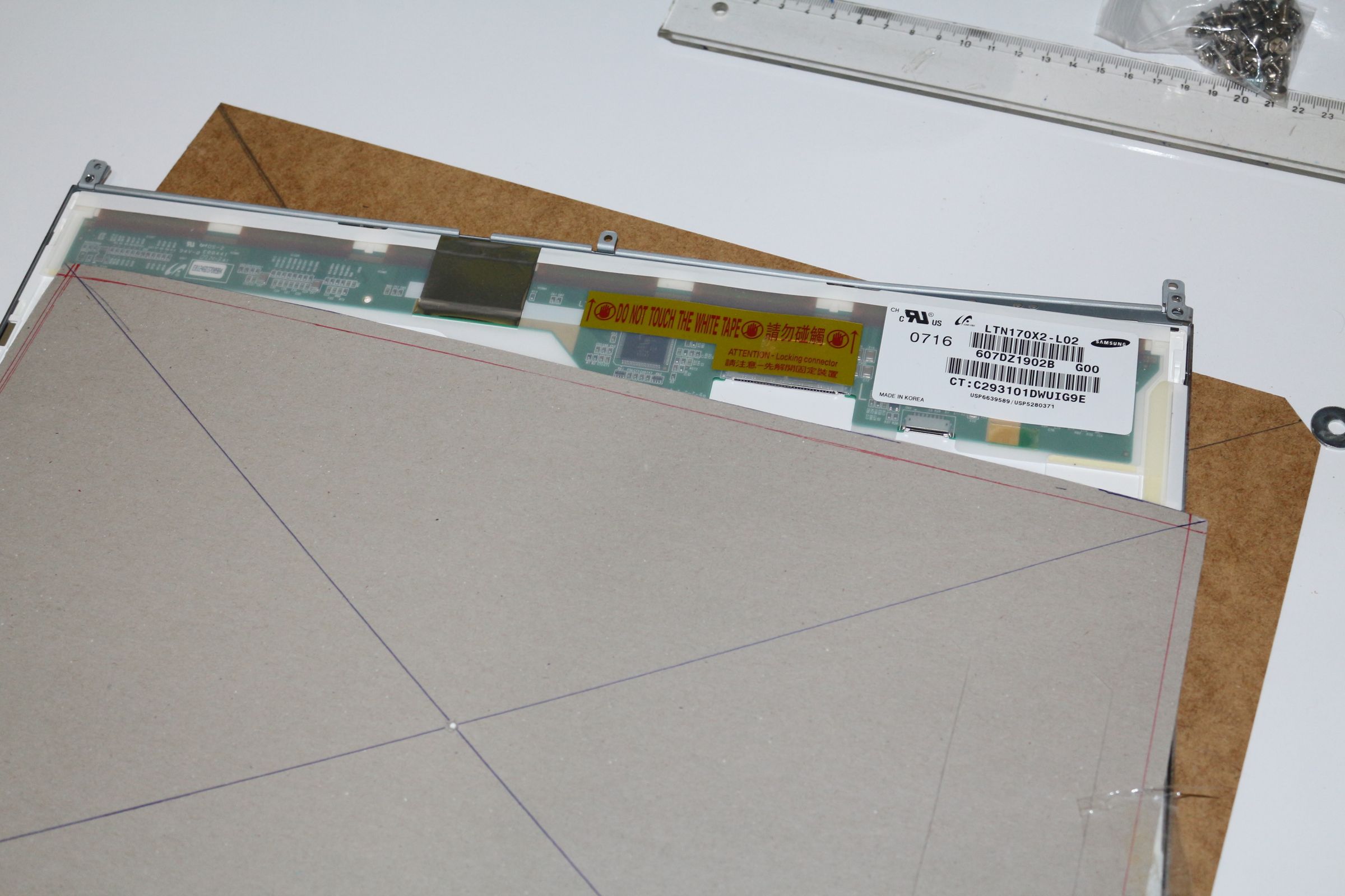 Frame for an Old Laptop LCD : 10 Steps - Instructables
