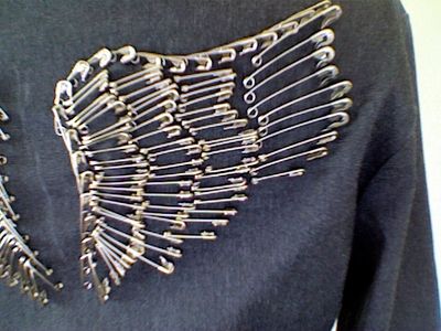 Safety Pin Wings : 9 Steps (with Pictures) - Instructables