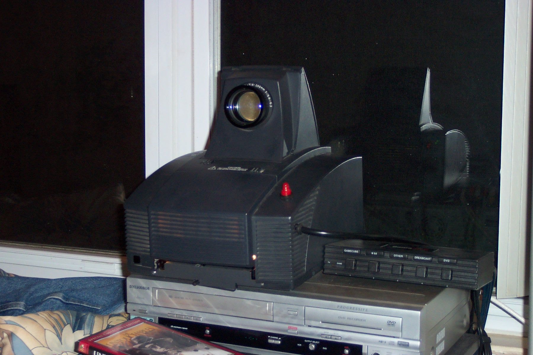 Halogen Work Light Projector Mod V2.0 : 7 Steps - Instructables