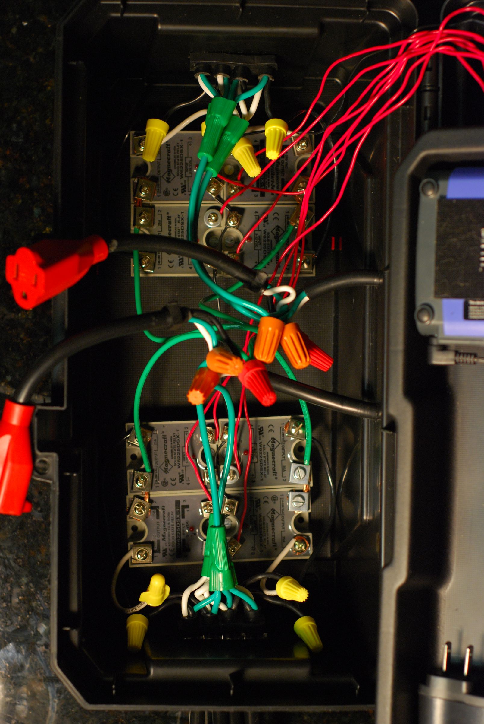 Xmas-box: Arduino/ioBridge Internet Controlled Christmas Lights and ...