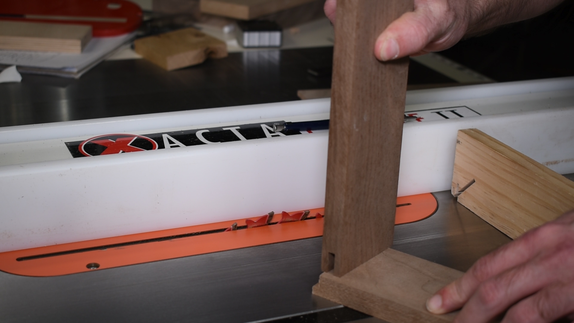 Locking Rabbet Miter Joint : 8 Steps (with Pictures) - Instructables