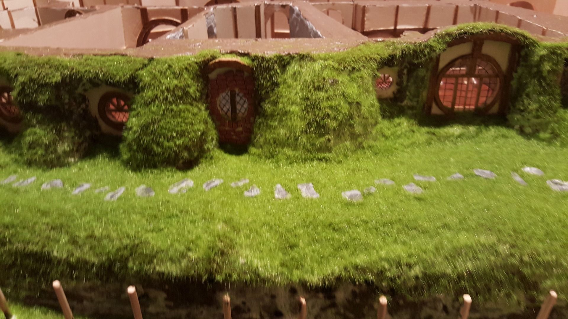 Hand Made Bagend - a Hobbit Hole : 11 Steps (with Pictures) - Instructables