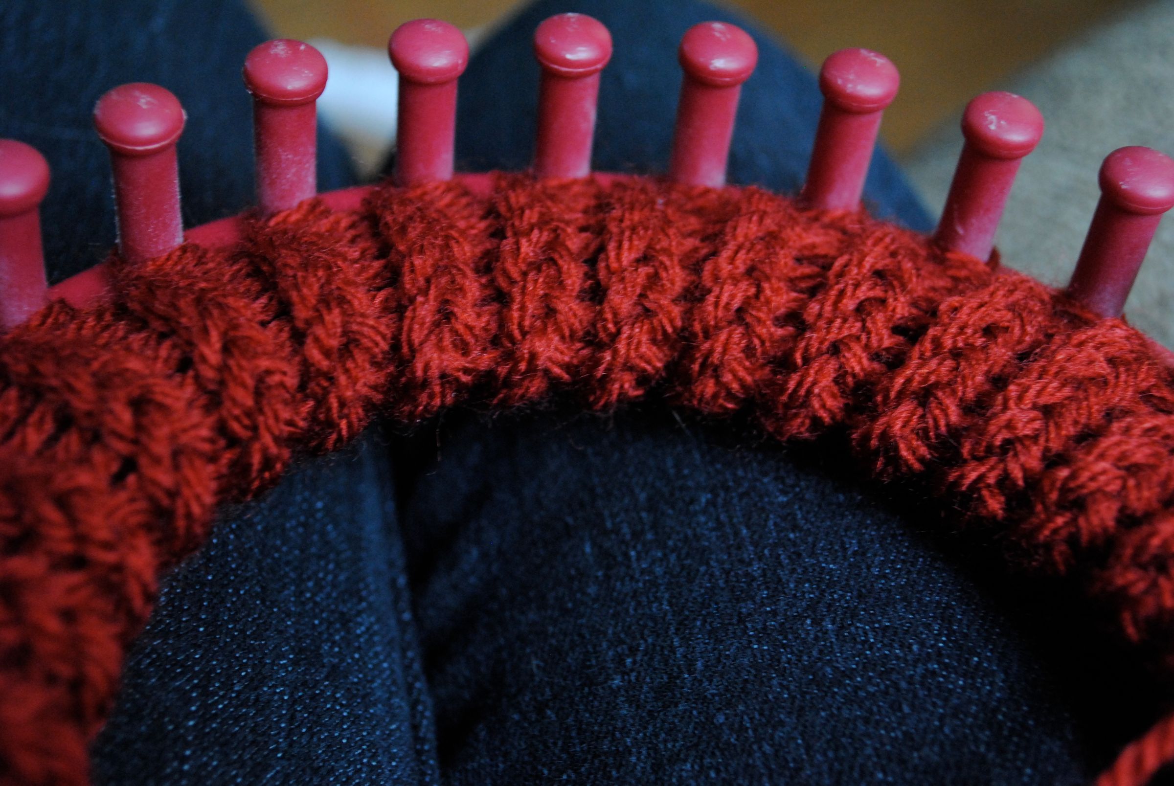 Make a Hat on a Circular Loom : 5 Steps (with Pictures) - Instructables