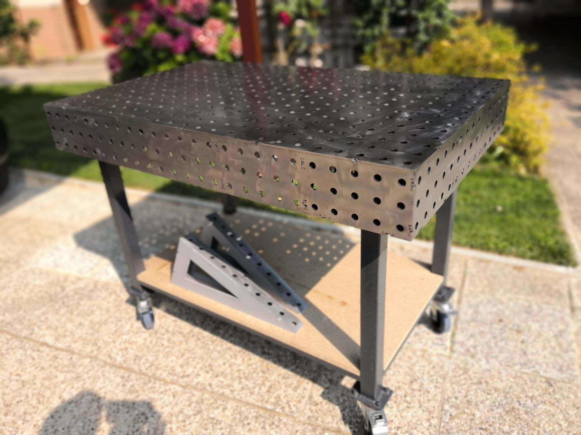 DIY Professional Grade Welding Table (with FREE Plans) : 9 Steps (with ...