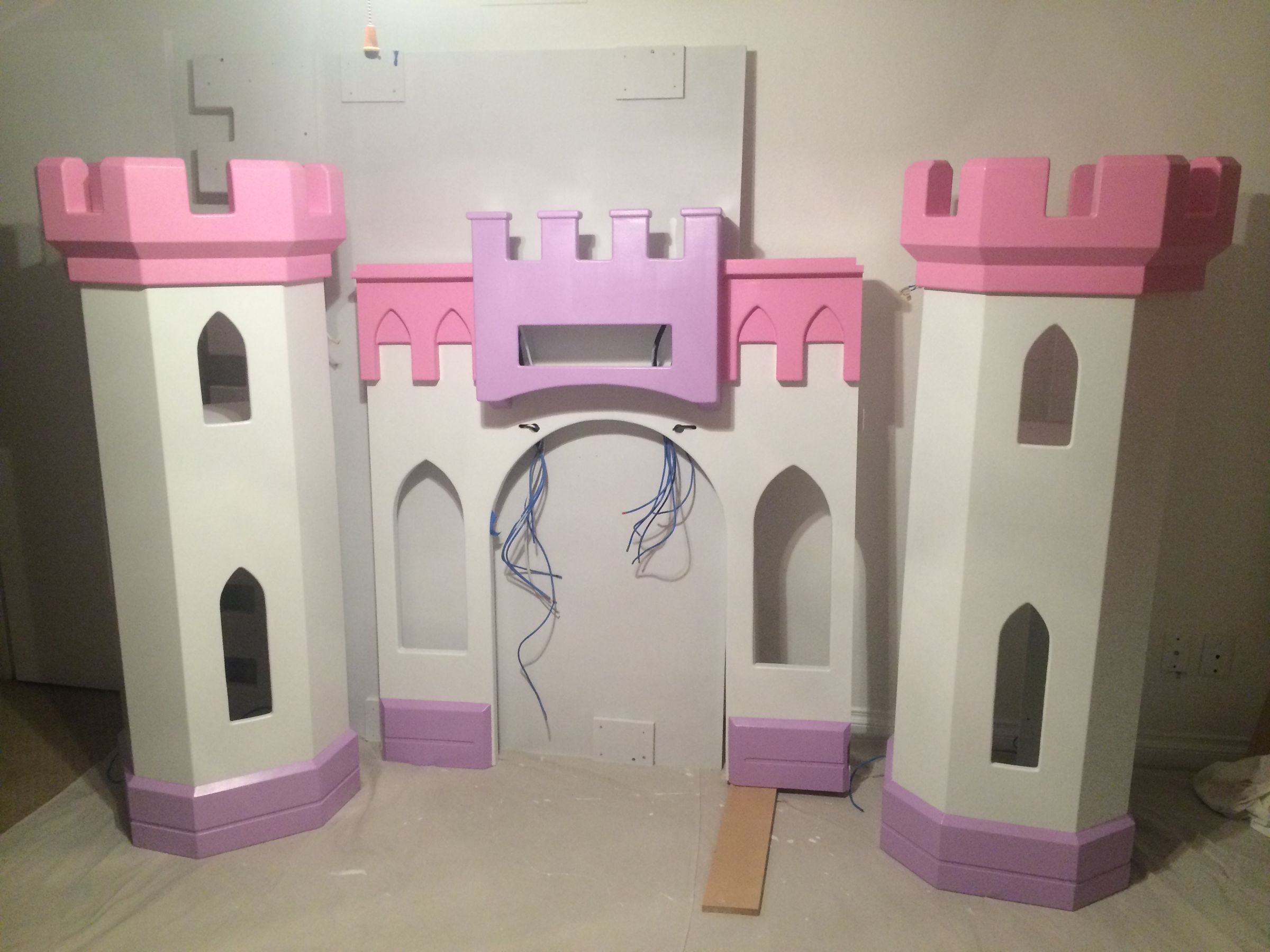 Building a Pretty Princess Castle Bed Your Child Will Love : 9 Steps ...