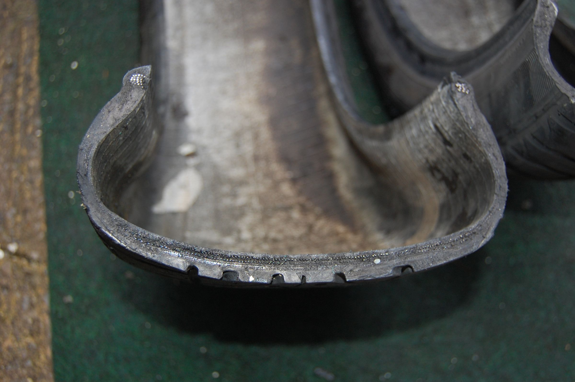 Outside Table From a Car Tyre (tire) : 5 Steps (with Pictures ...