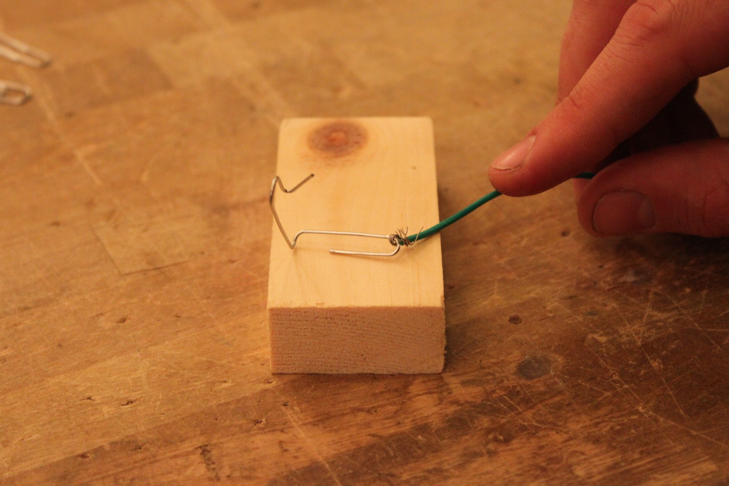 How to Make a Simple Motor : 8 Steps (with Pictures) - Instructables