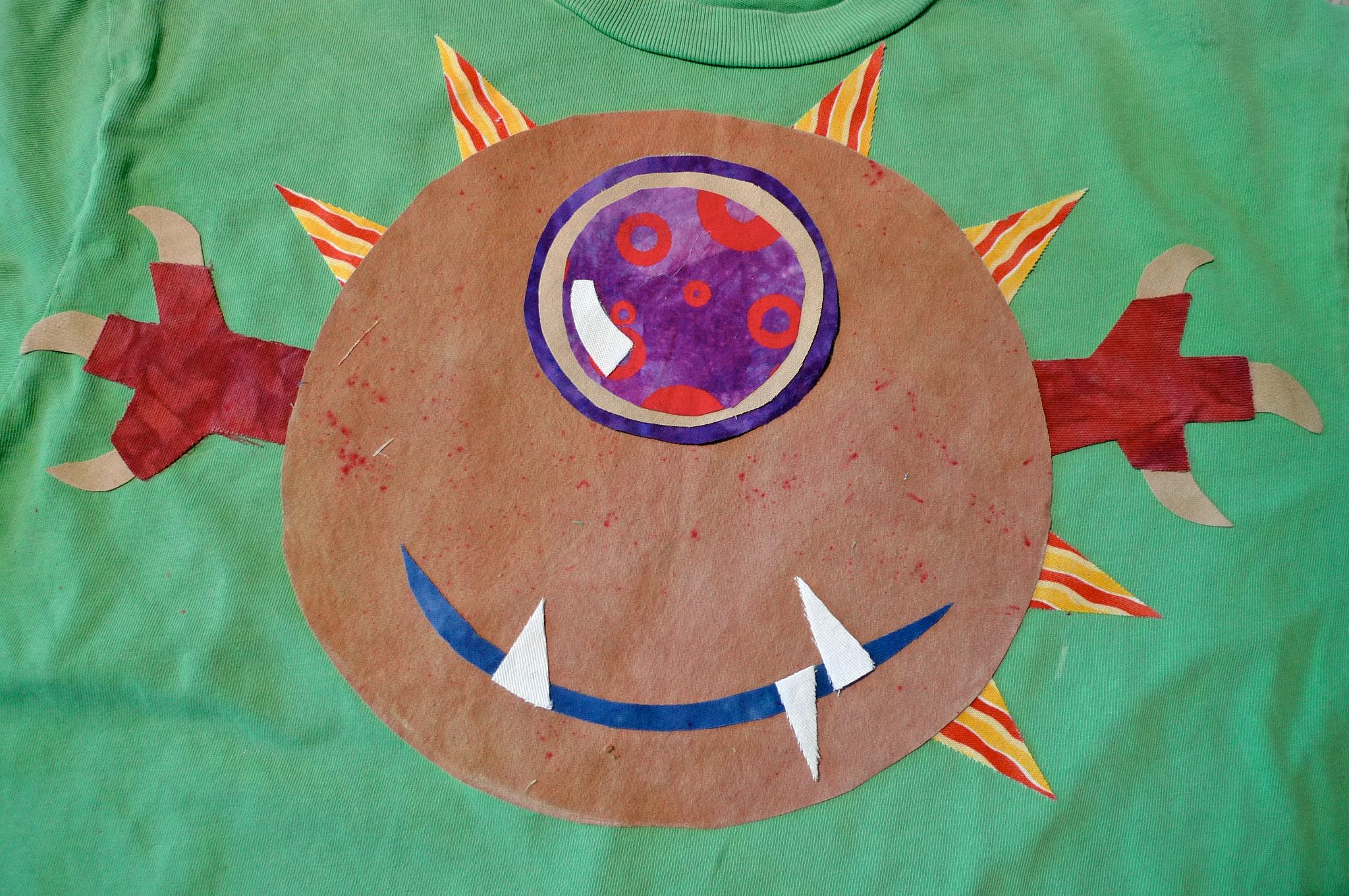 Appliqué on T-Shirts and More : 12 Steps (with Pictures) - Instructables