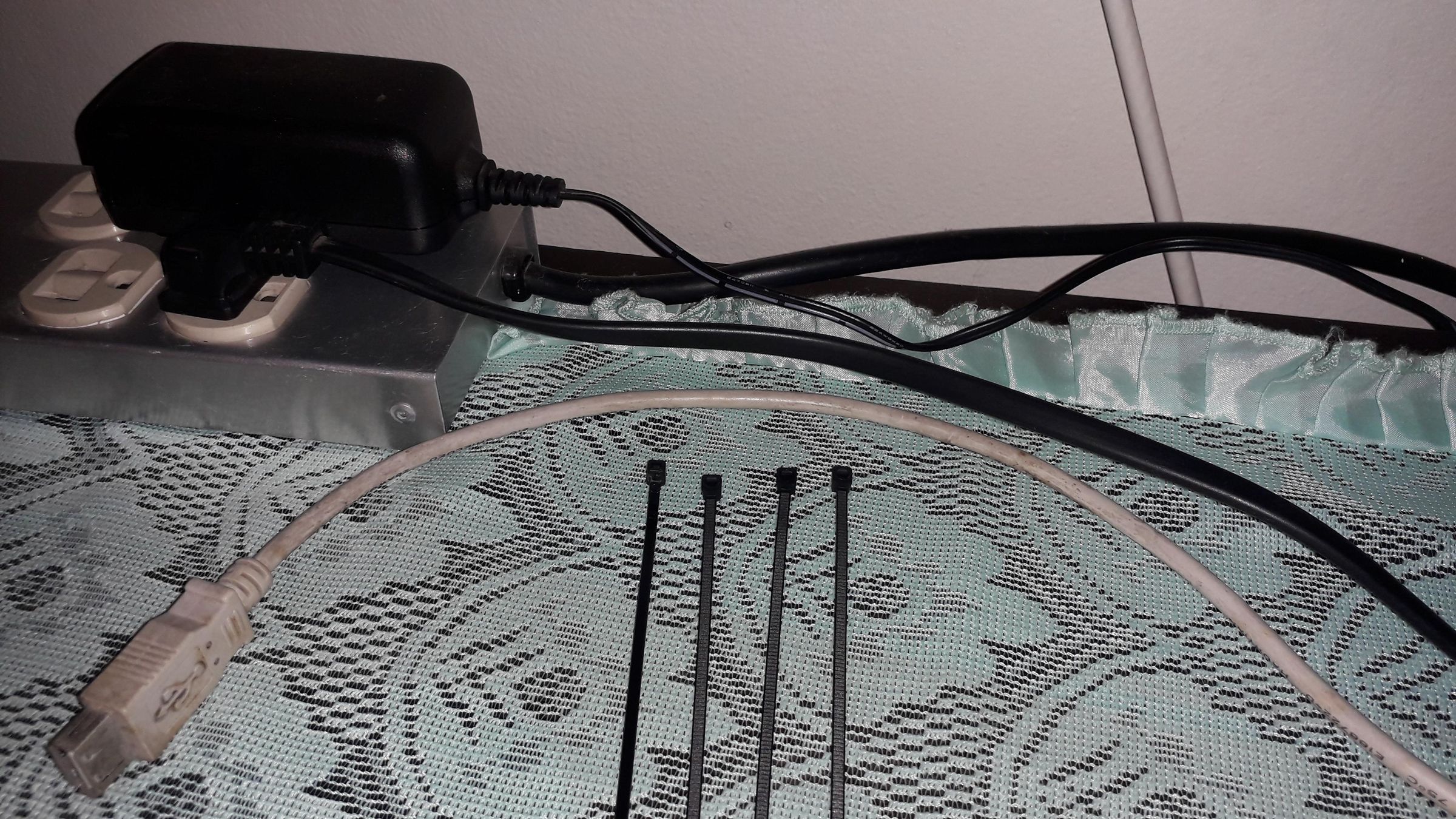 Zip Tie Cable Management : 8 Steps - Instructables