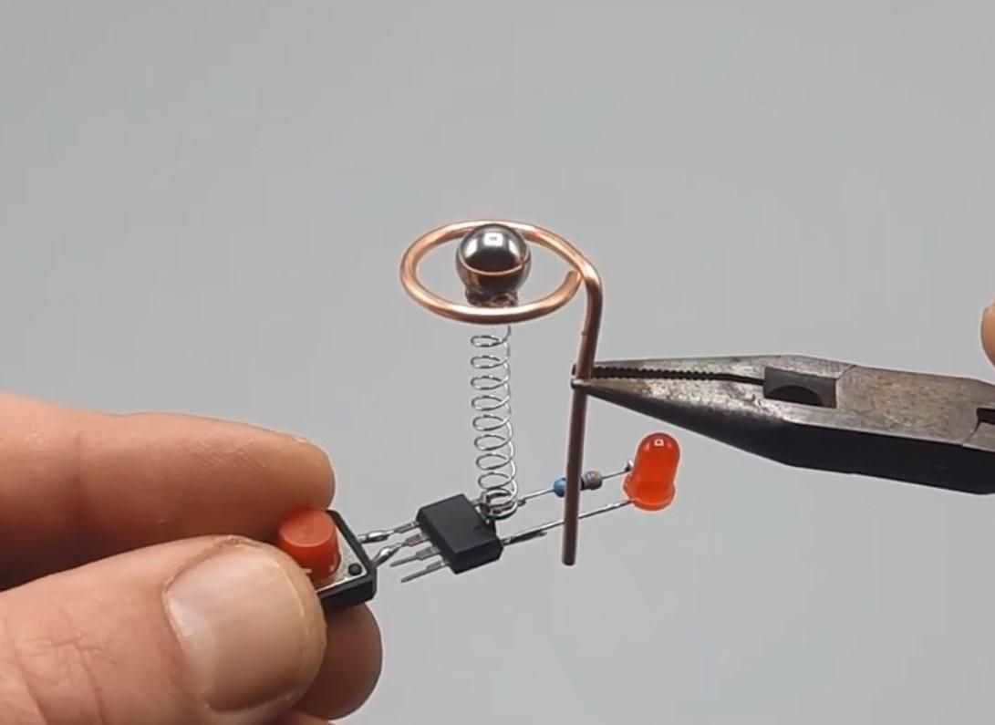 How to Make a Vibration Sensor : 7 Steps (with Pictures) - Instructables