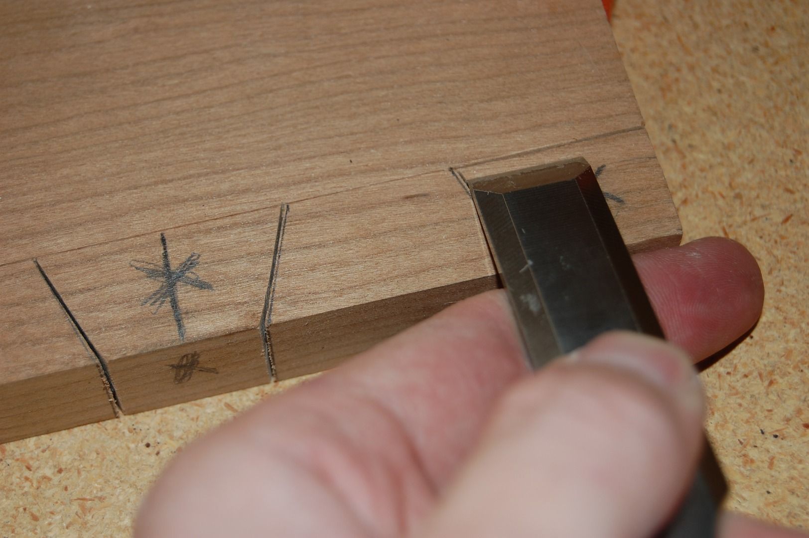 Hand Cut Dovetails for Dummies : 10 Steps (with Pictures) - Instructables