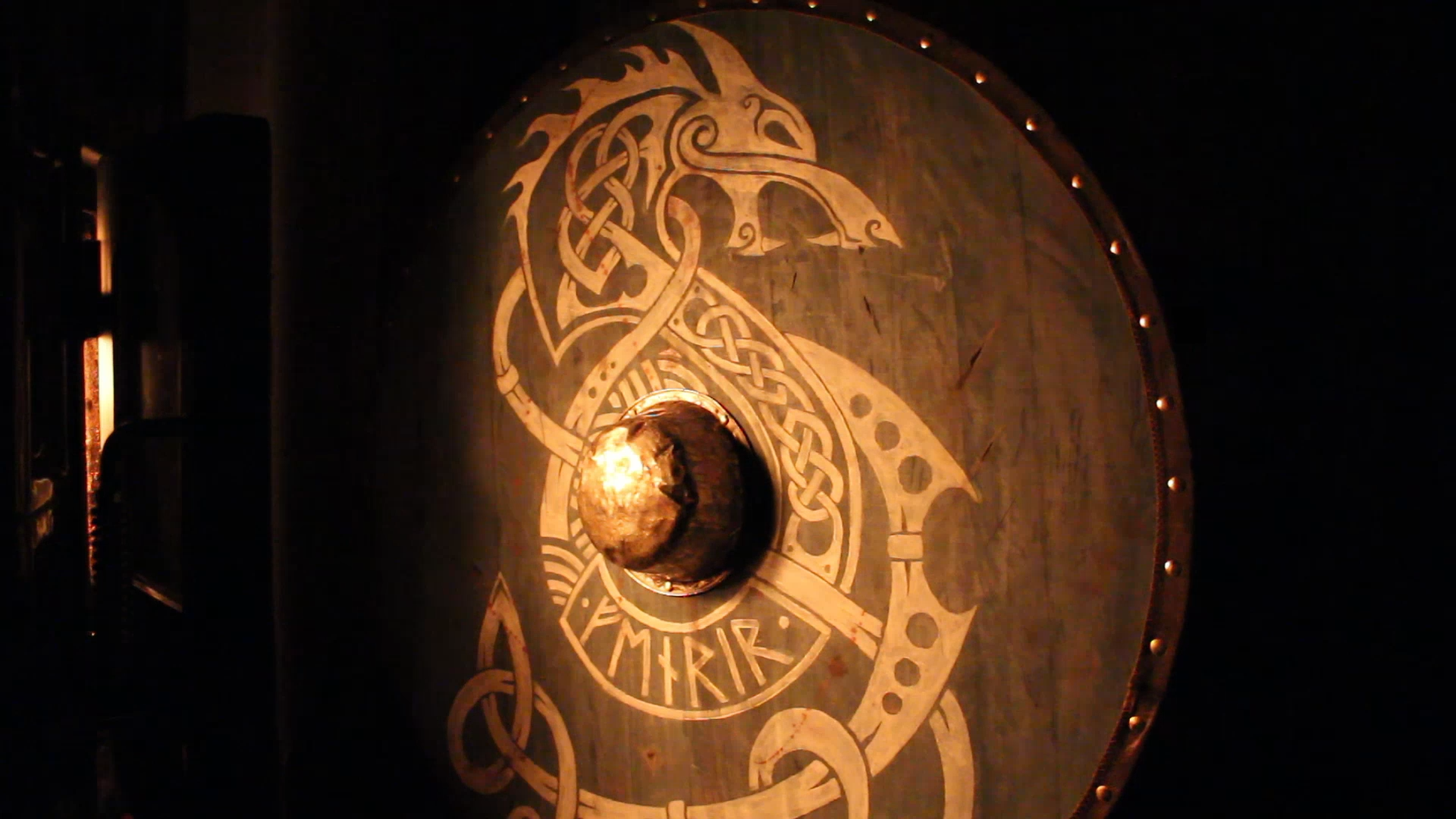 Epic Viking Shield : 6 Steps (with Pictures) - Instructables