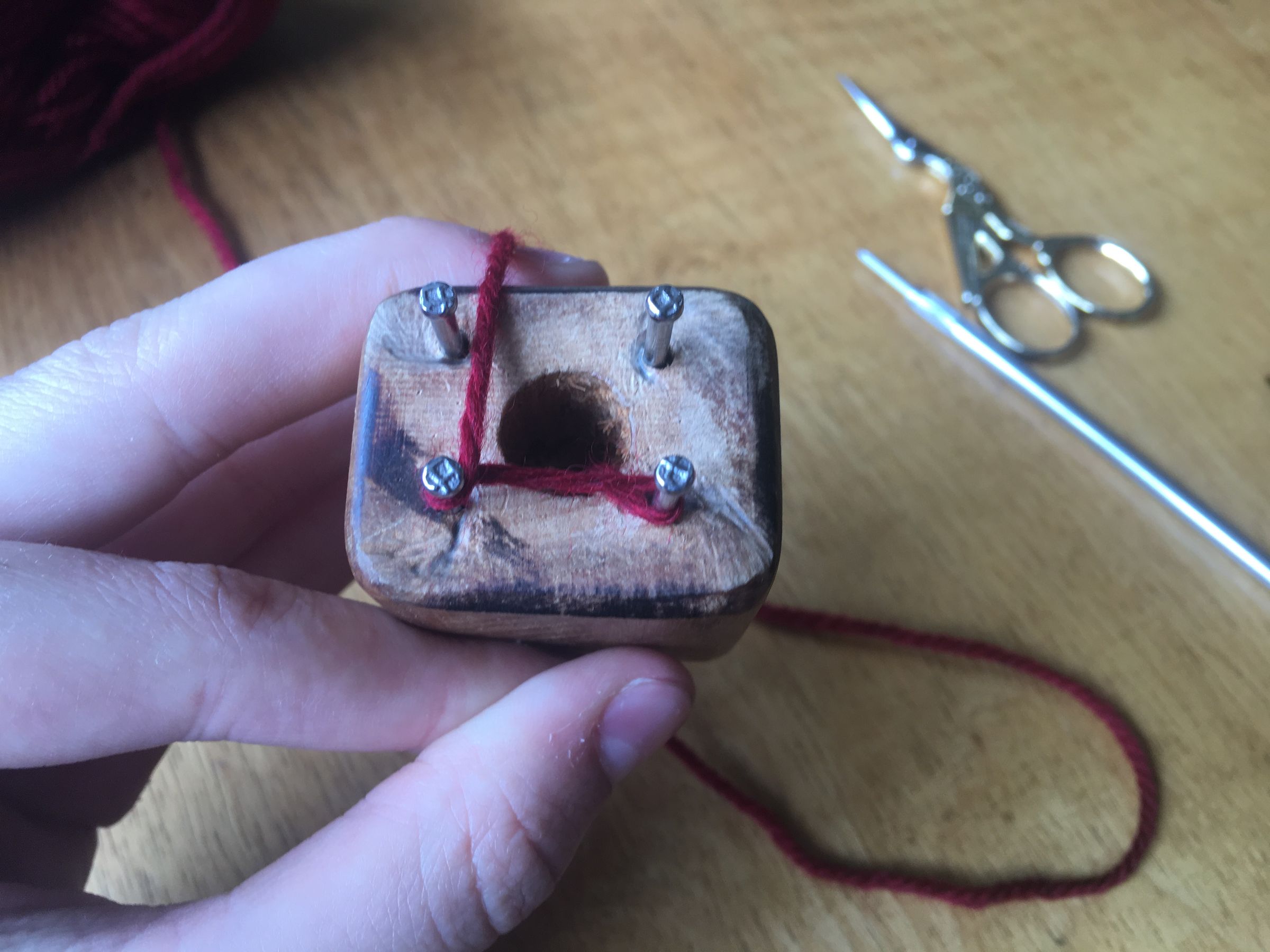 How to French Knit a Rug : 11 Steps (with Pictures) - Instructables