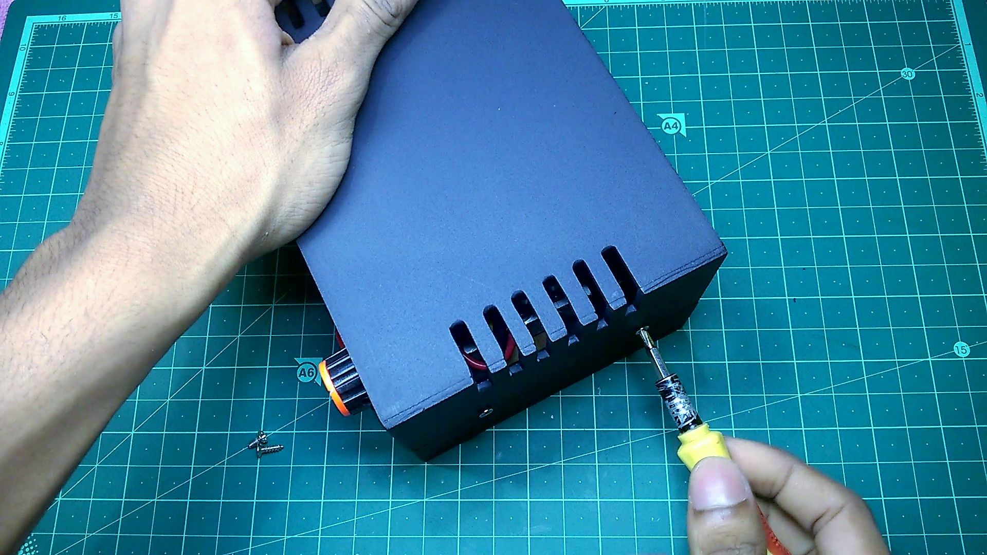 DIY Variable Power Supply With Adjustable Voltage and Current : 14 ...