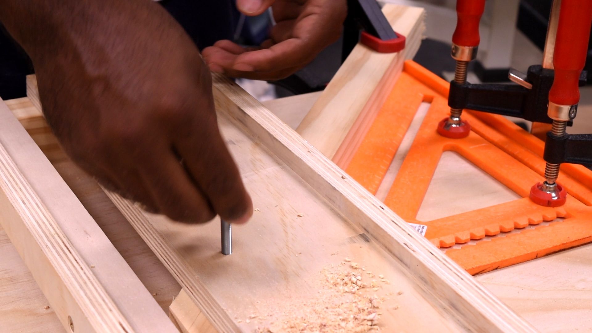 MAX CUT 2 Circular Saw Crosscut & Miter Jig : 11 Steps (with Pictures ...